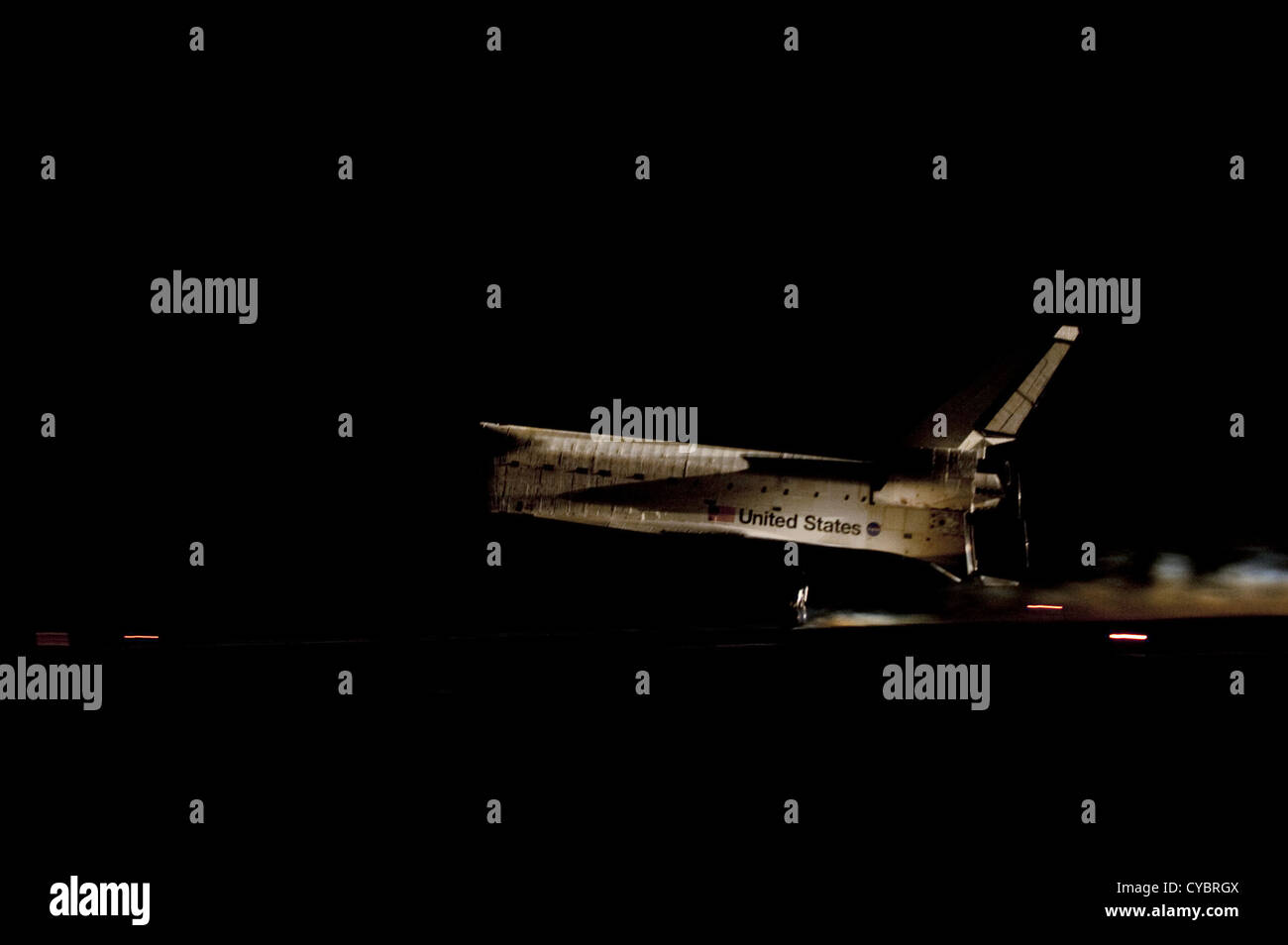 Space Shuttle Atlantis landing Stock Photo - Alamy