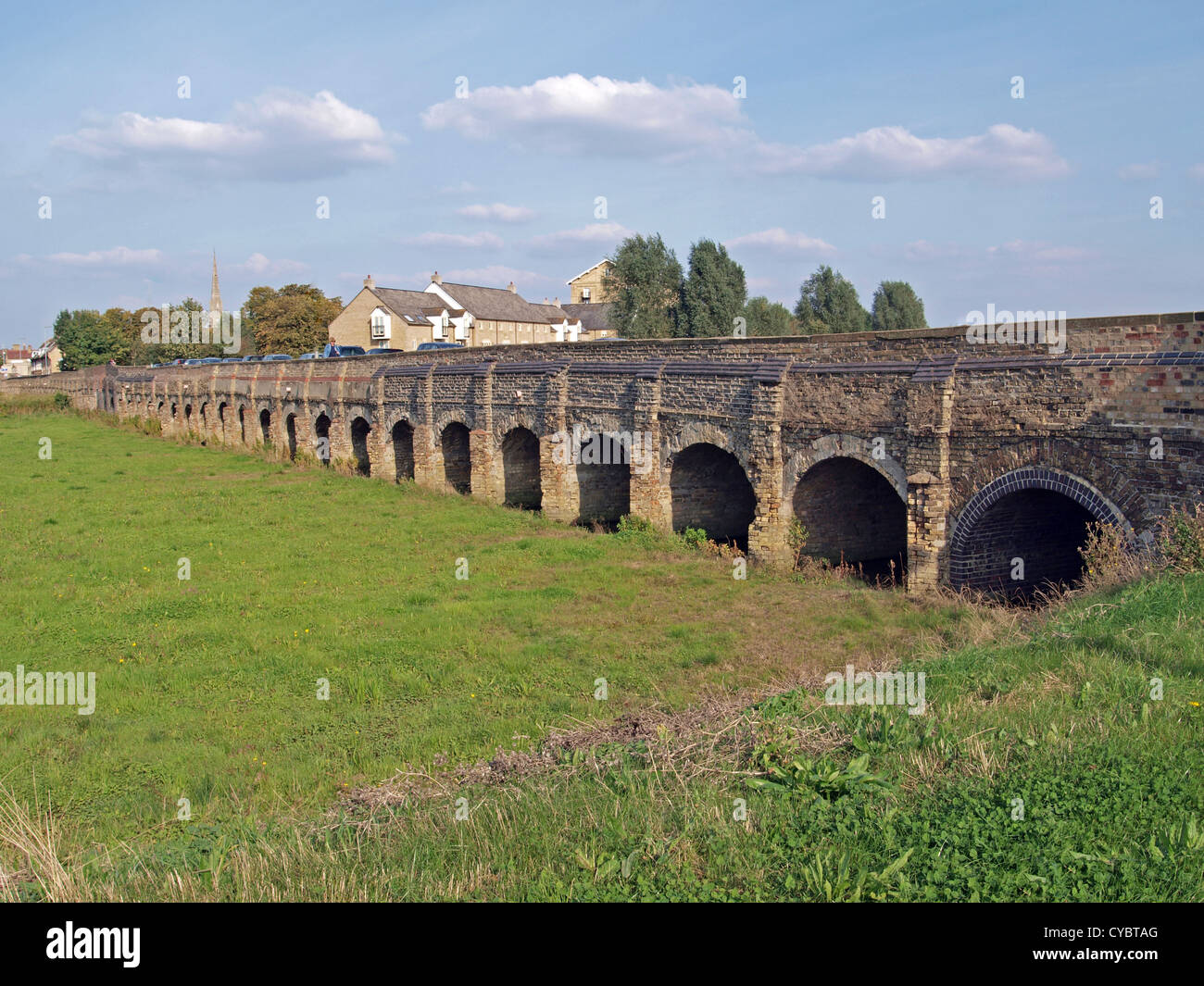 Arches stone span hi-res stock photography and images - Alamy