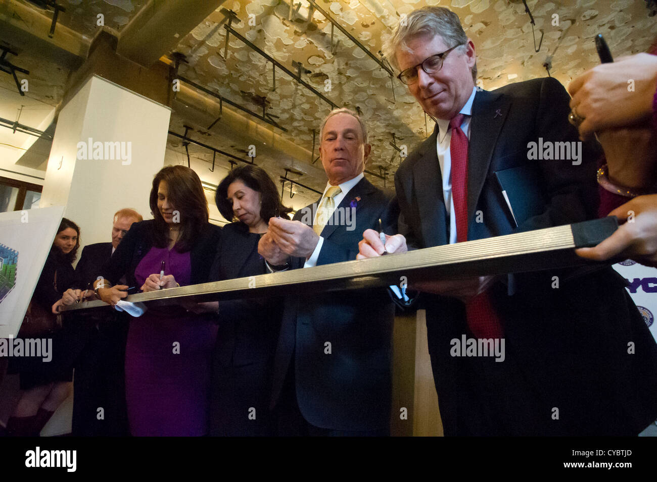 Beam signing at the announcement of the start of construction of the ...