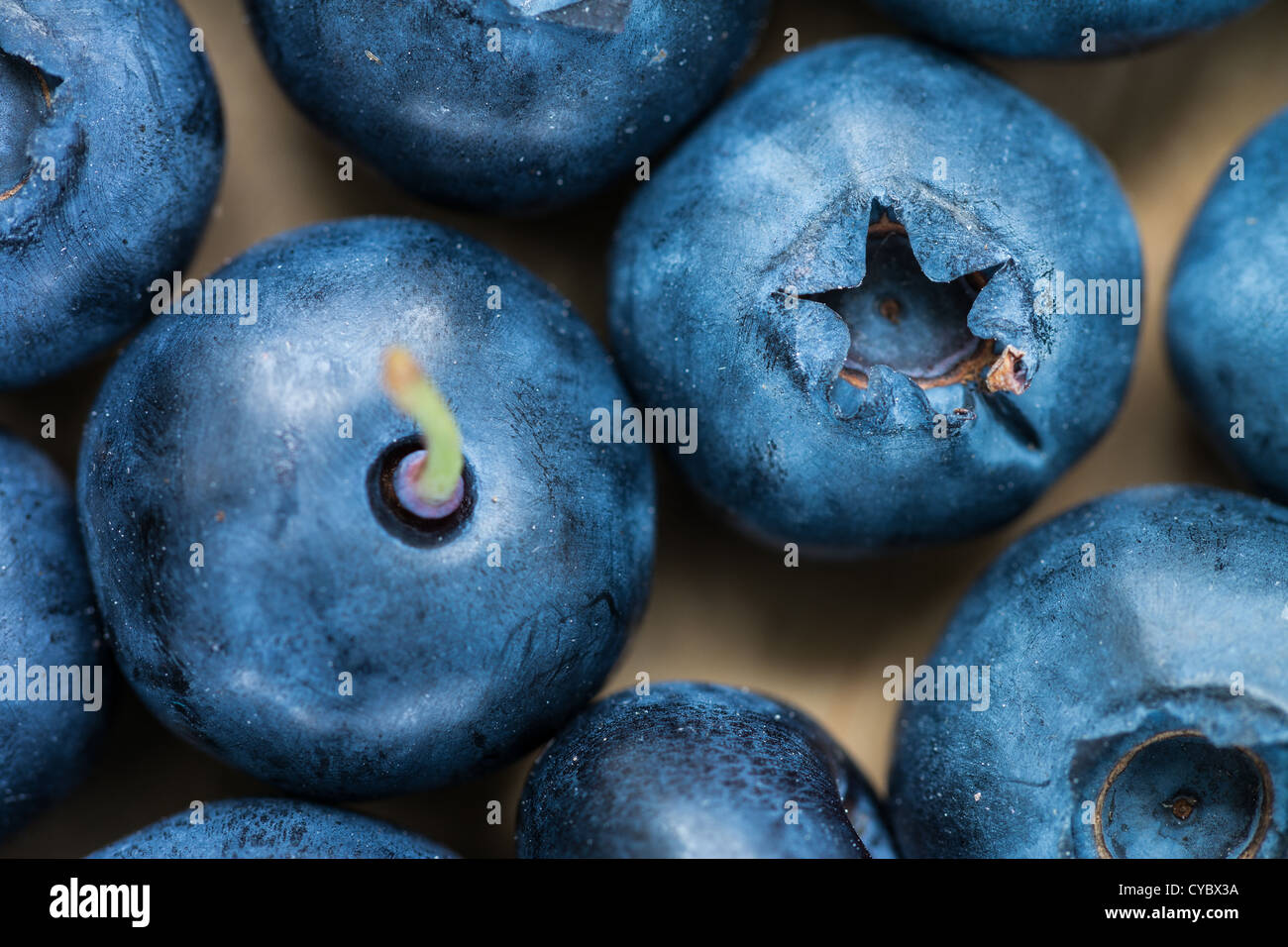 Navy blue cake hi-res stock photography and images - Alamy