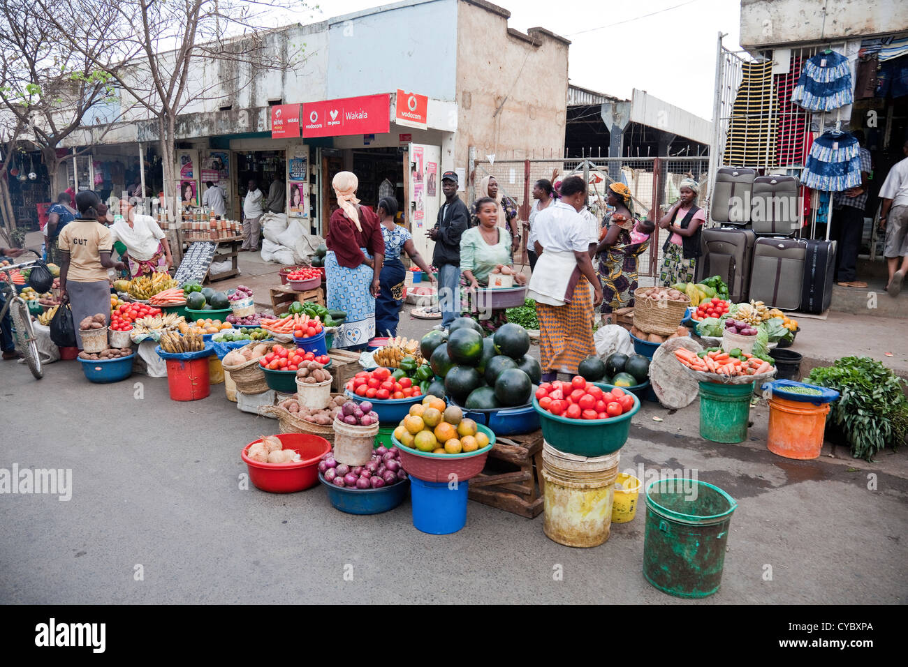 Mitumba hi-res stock photography and images - Alamy