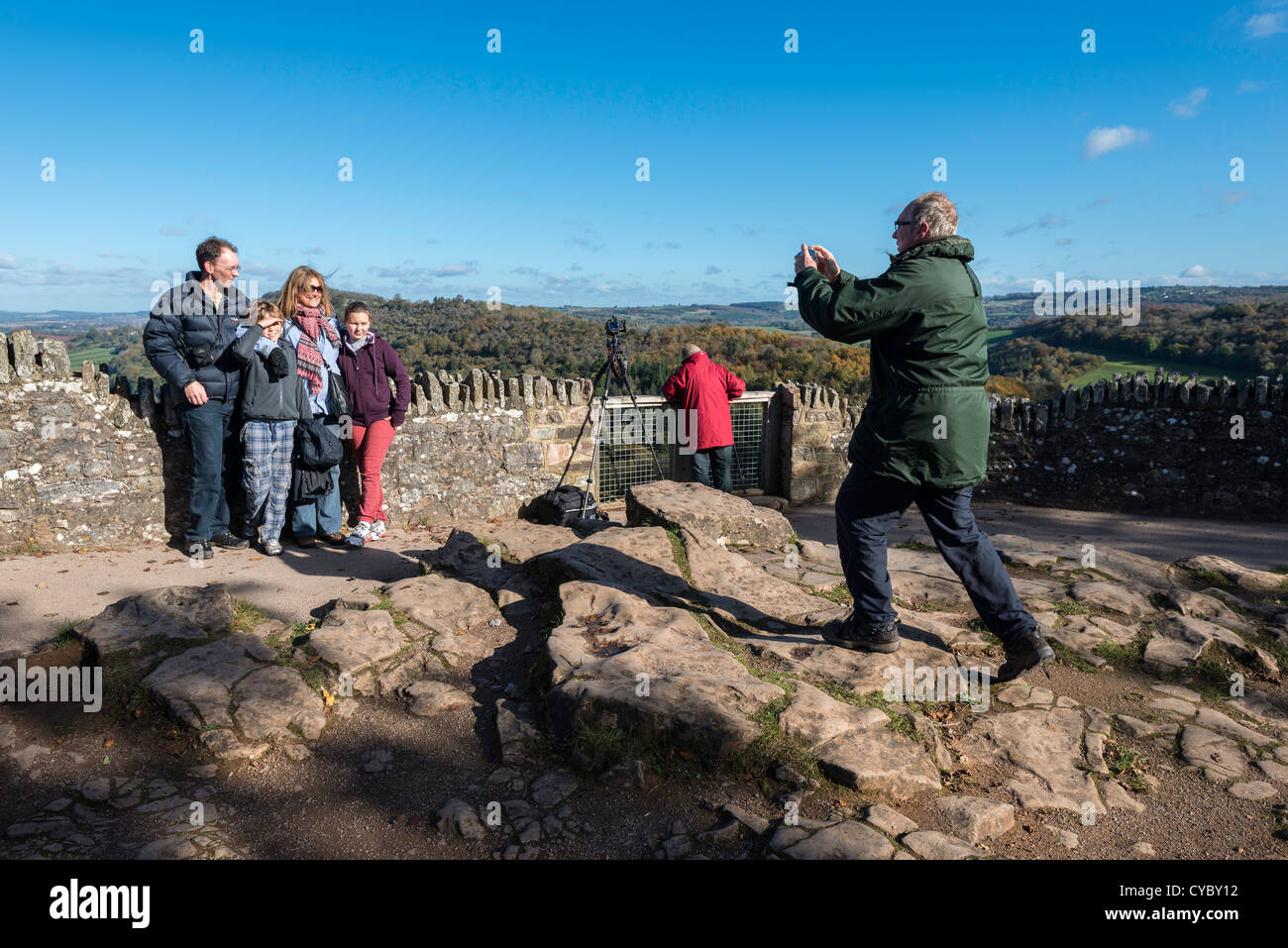 TAKING FAMILY PHOTOGRAPH AT SYMONDS YAT ROCK, BEAUTY SPOT OVERLOOKING ...
