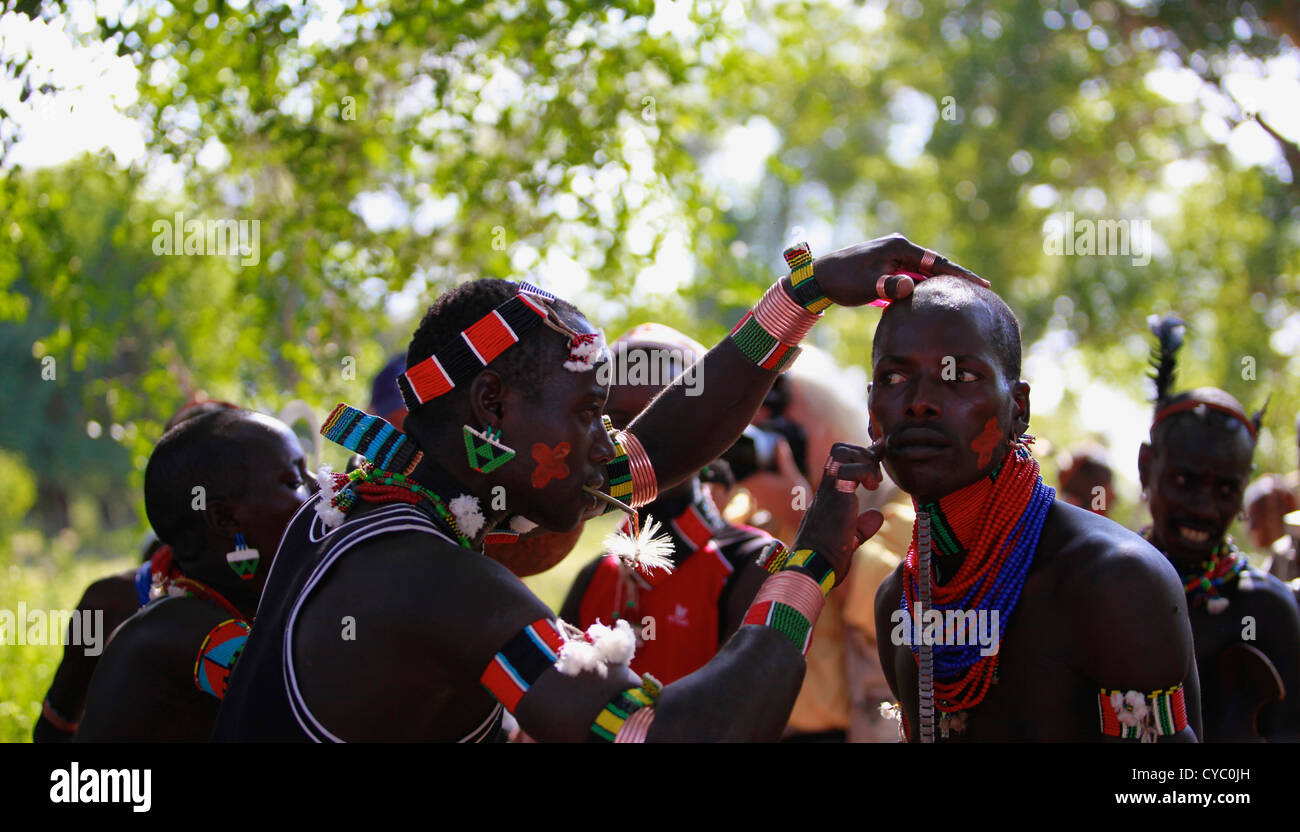Hamar men bull jumping ceremony hi-res stock photography and images - Alamy