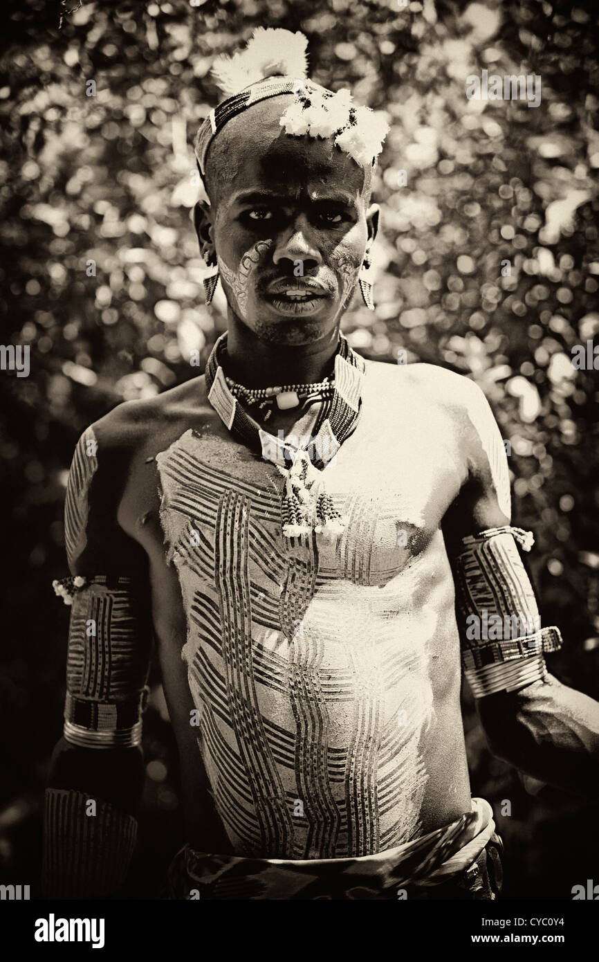 Hamar man with traditional body paint Stock Photo - Alamy