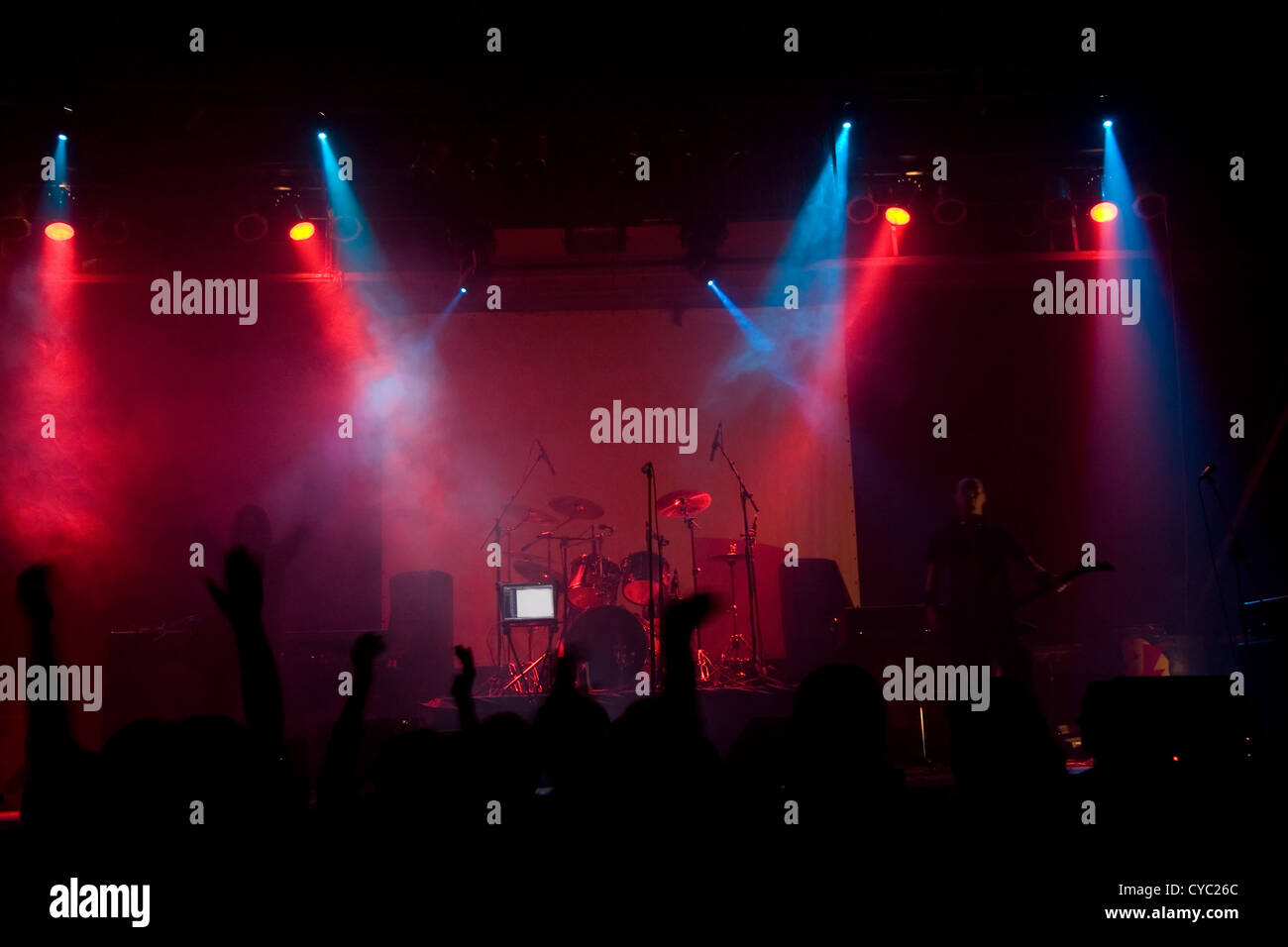 Metal concert crowd silhouette hi-res stock photography and images - Alamy