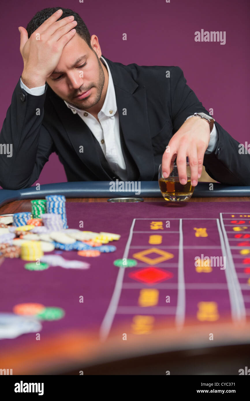 Dejected man hi-res stock photography and images - Alamy