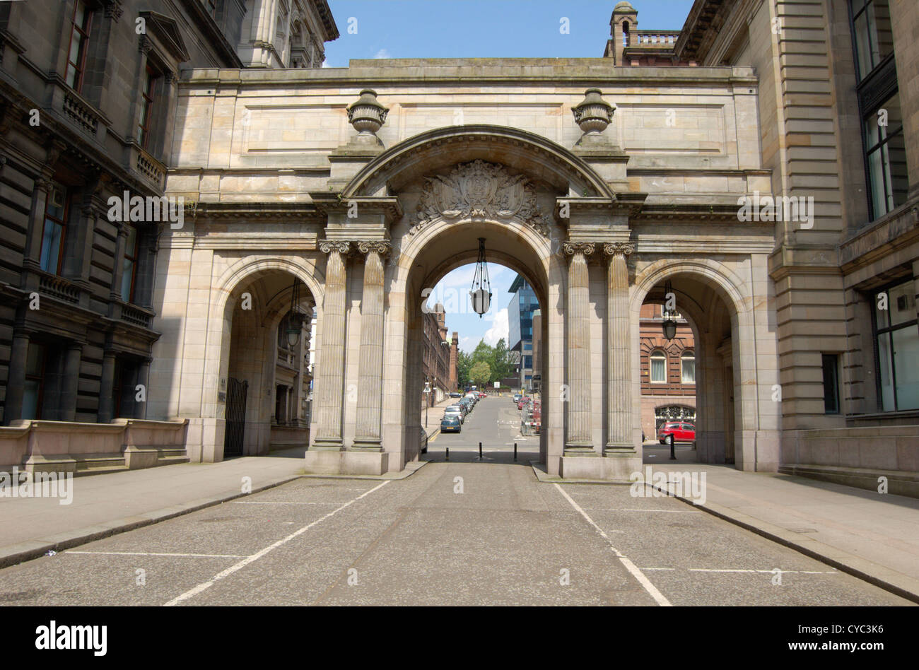 Glasgow city chambers archway hi-res stock photography and images - Alamy