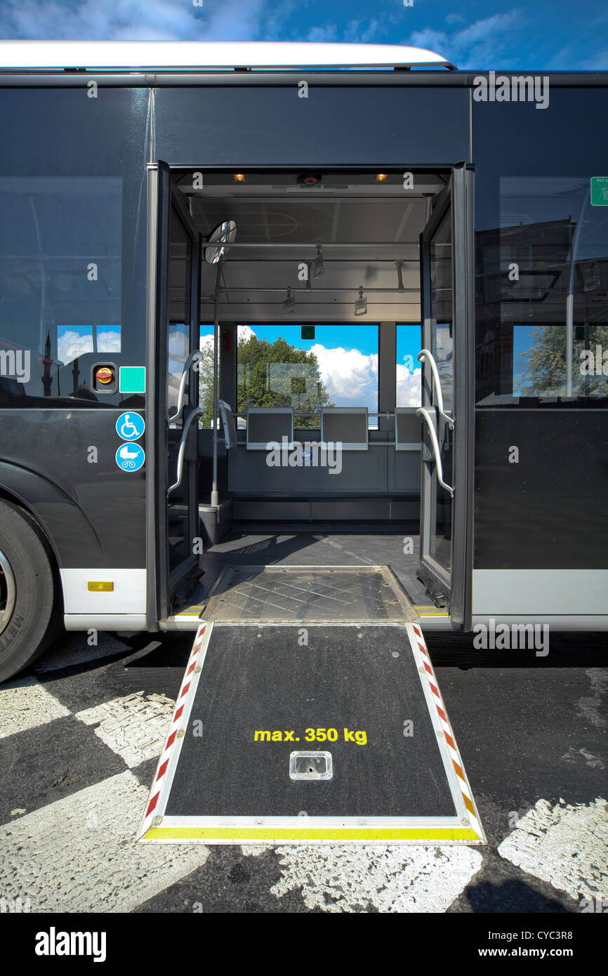 Disable ramp on bus hi-res stock photography and images - Alamy