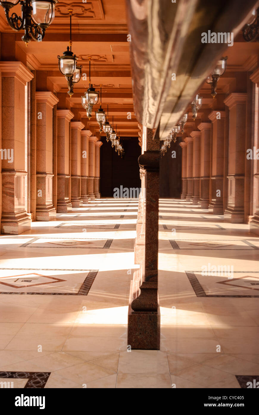 Walkway at the front entrance of the Emirates Palace Hotel, Abu Dhabi ...