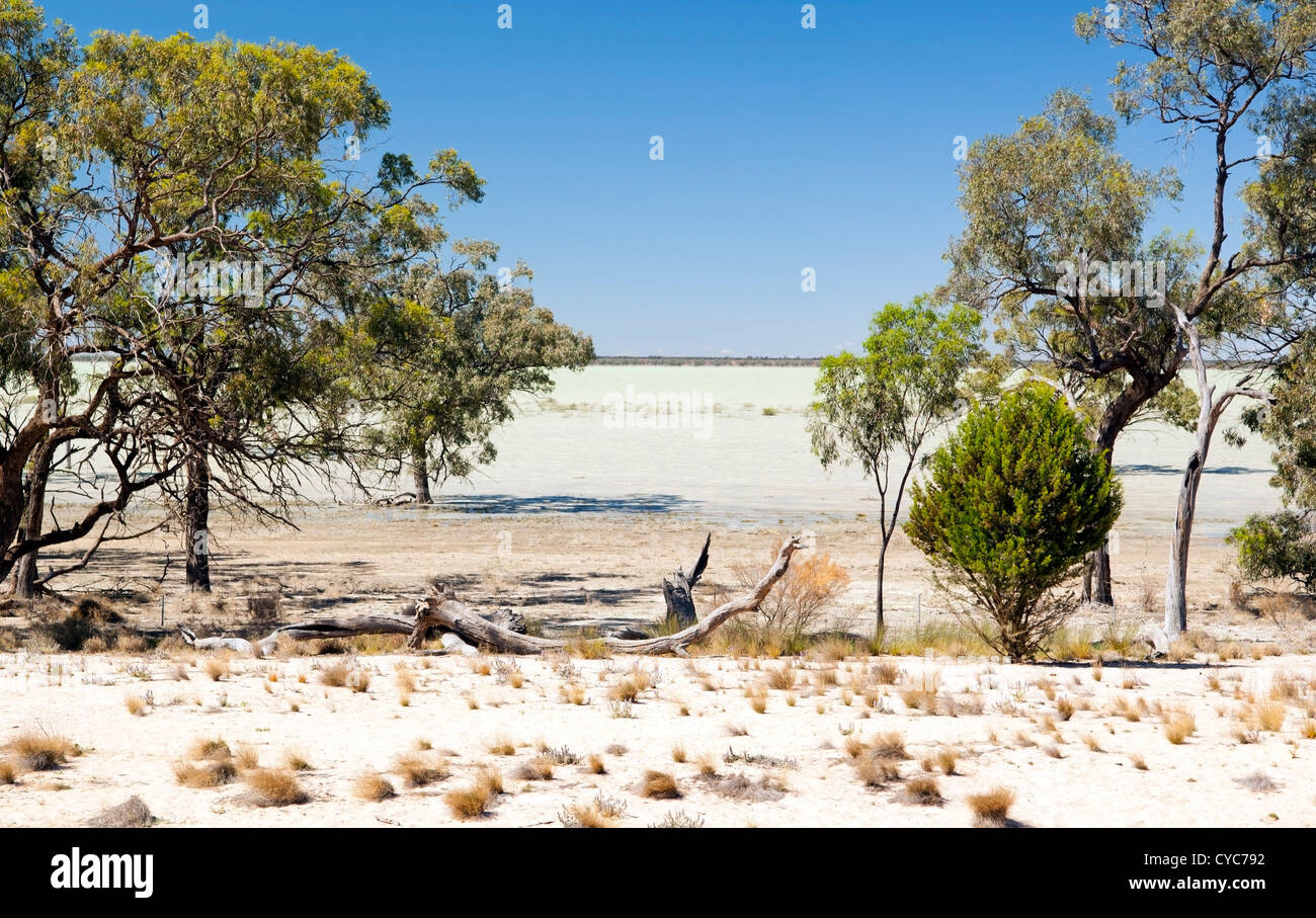Australian lake hi-res stock photography and images - Alamy