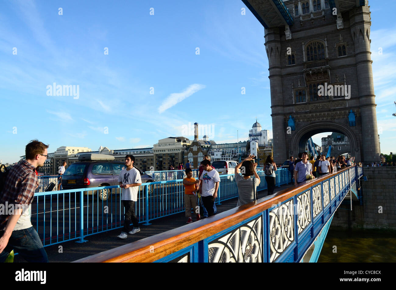 Tourists people crossing bridge hi-res stock photography and images - Alamy