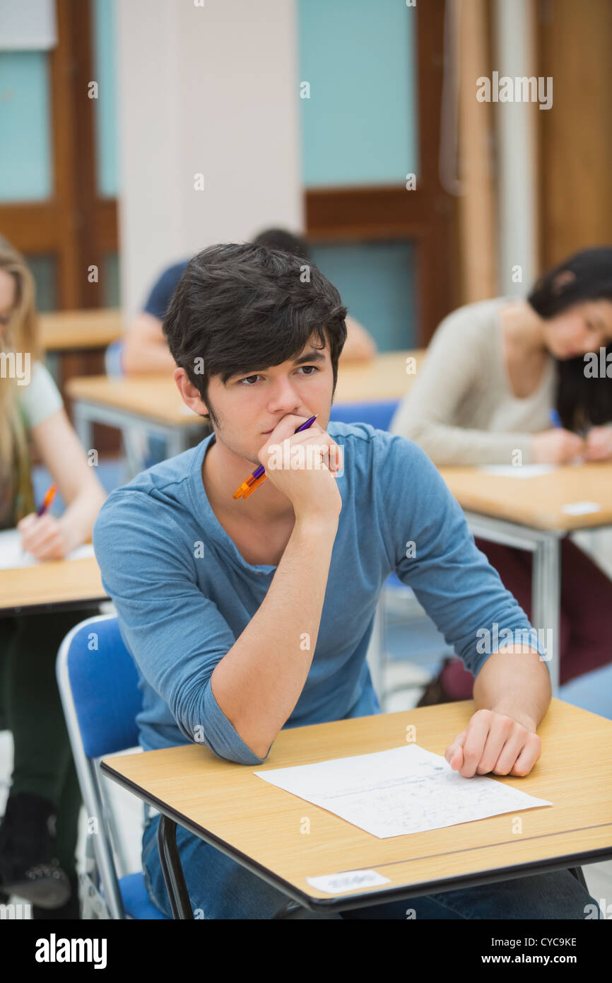 Hand student during test thinking hi-res stock photography and images ...