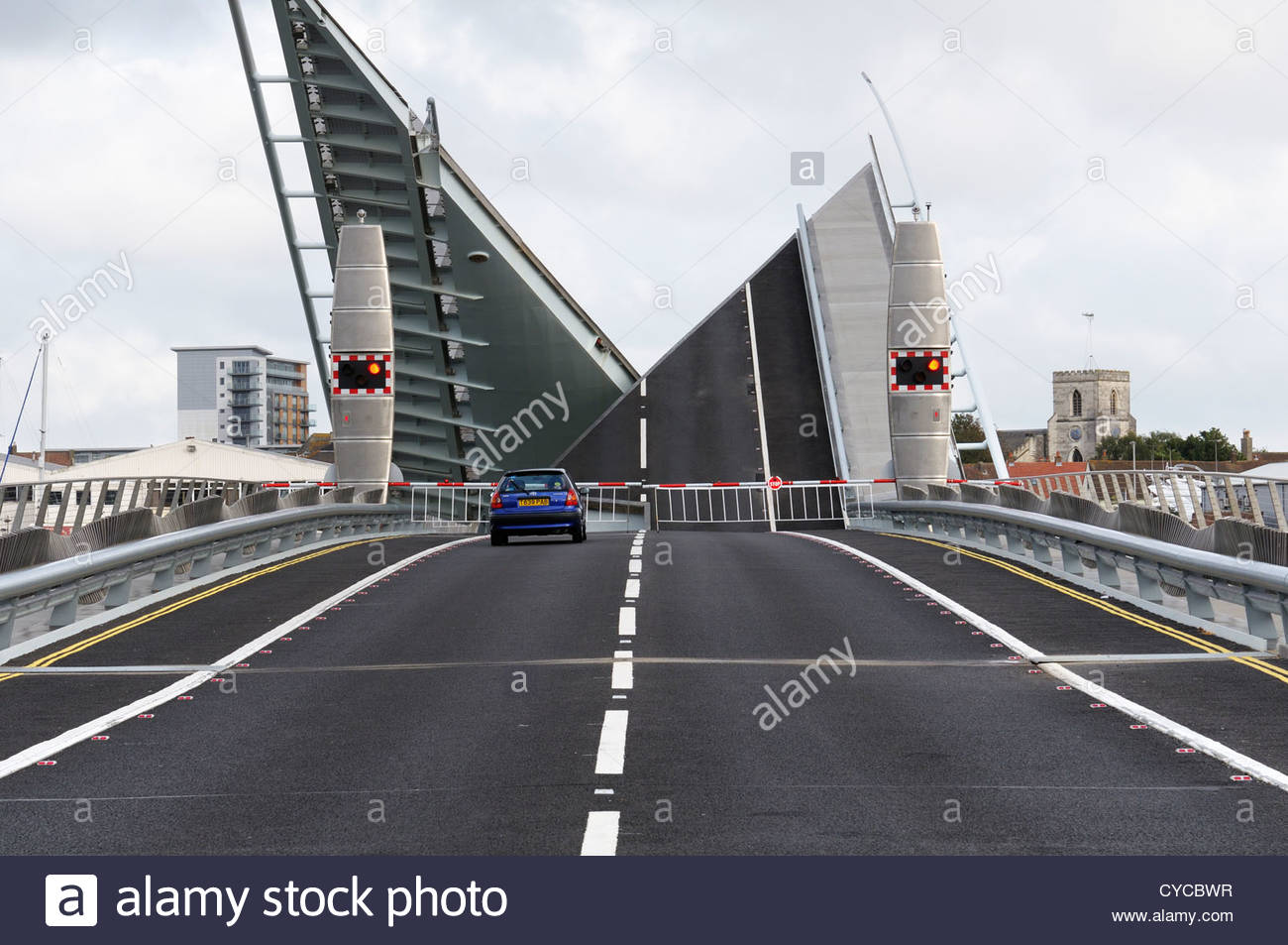 Moveable Span Bridge High Resolution Stock Photography and Images - Alamy