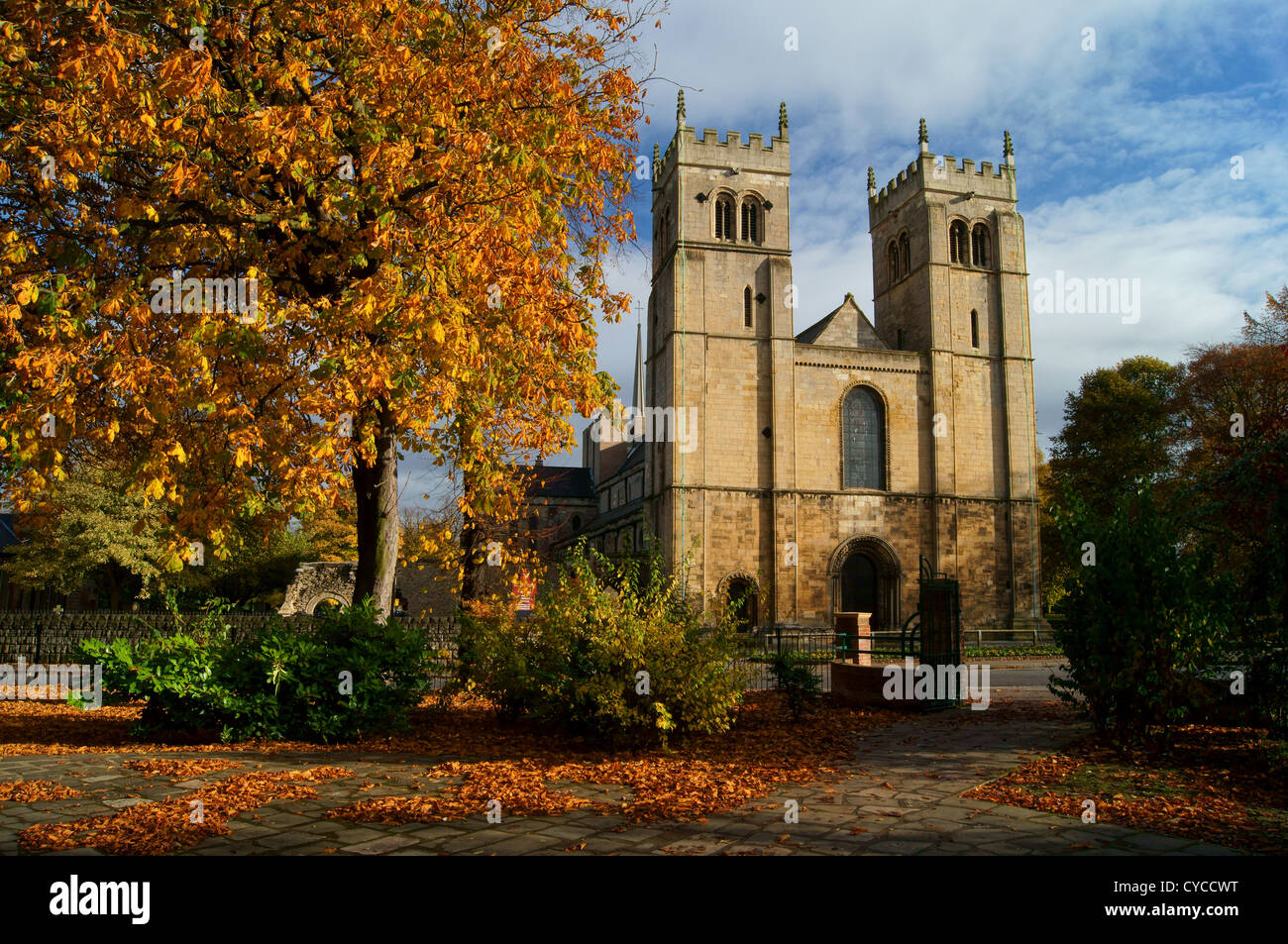 UK,Nottinghamshire,Worksop Priory from the Library Gardens Stock Photo ...