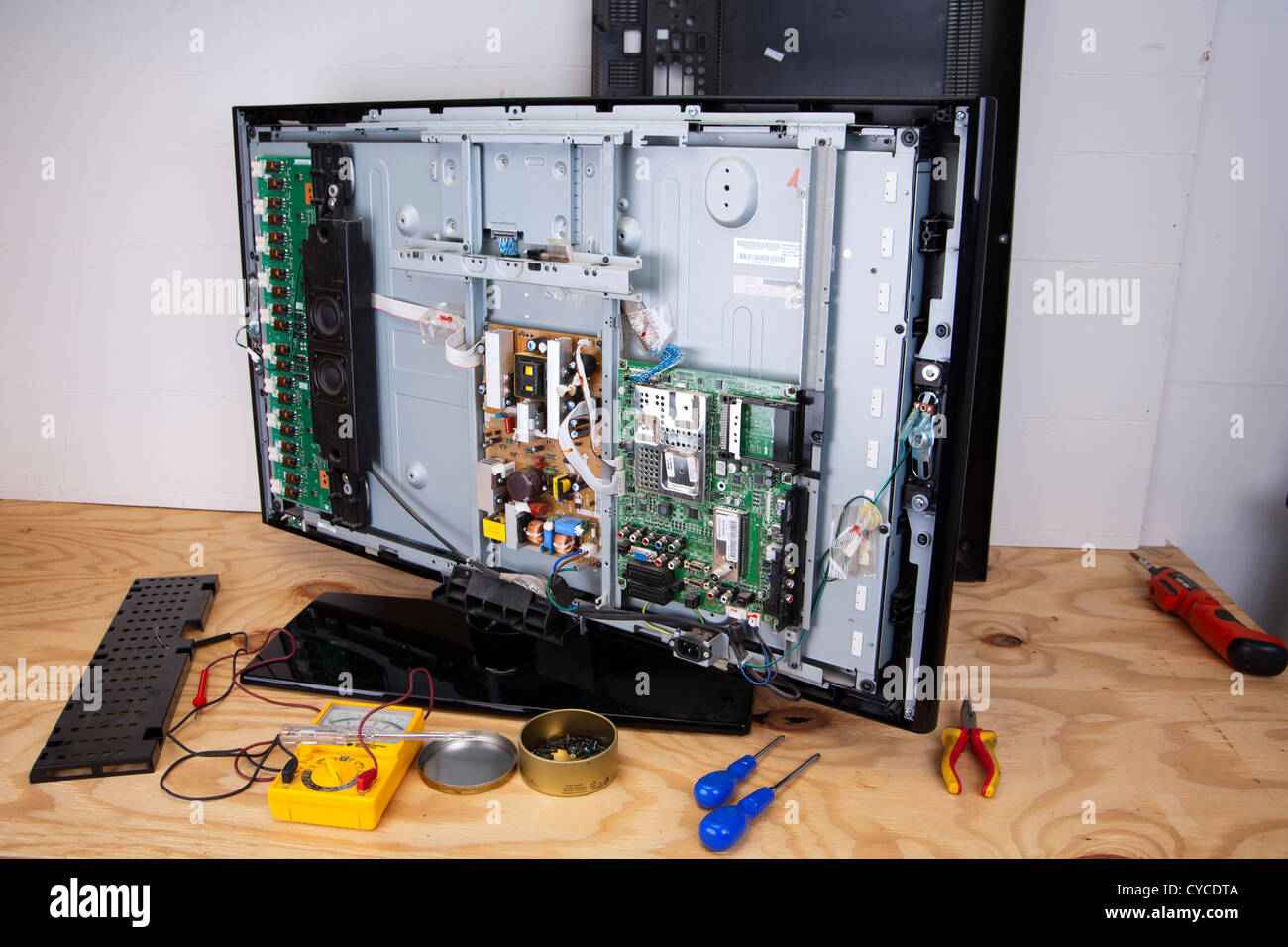 Broken Tv Screen High Resolution Stock Photography and Images - Alamy