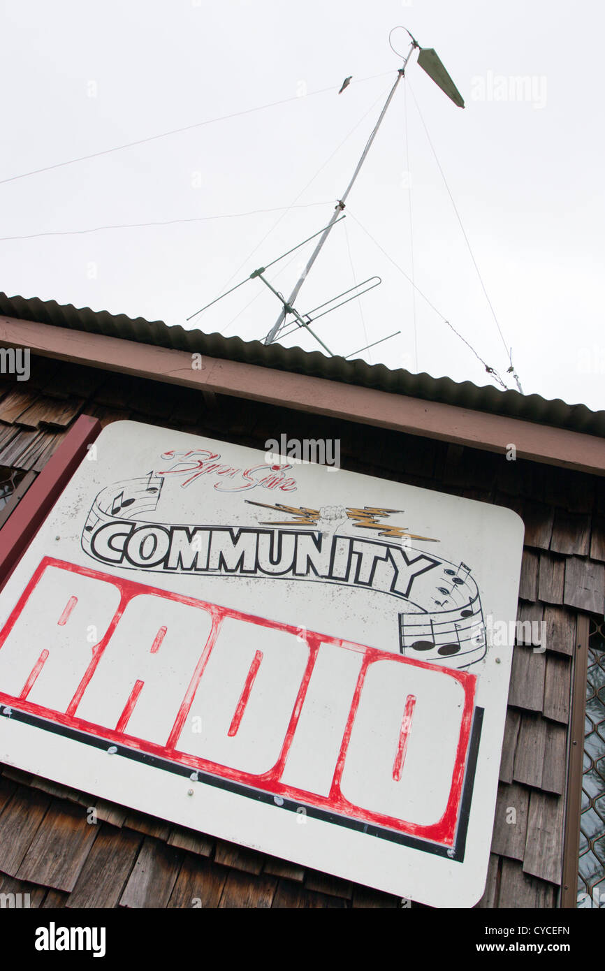 Community radio hi-res stock photography and images - Alamy