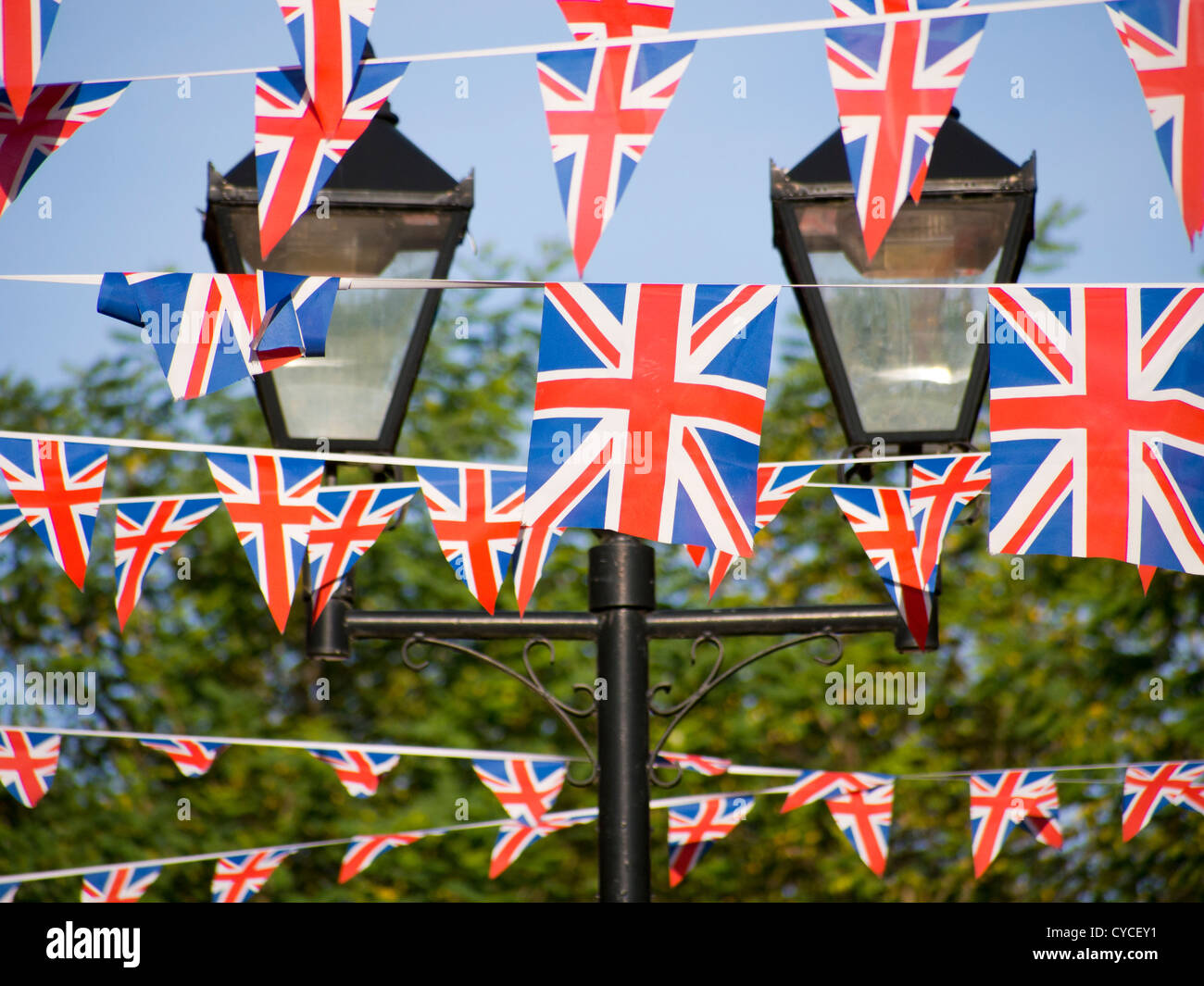 Rows of union jack flags hi-res stock photography and images - Alamy