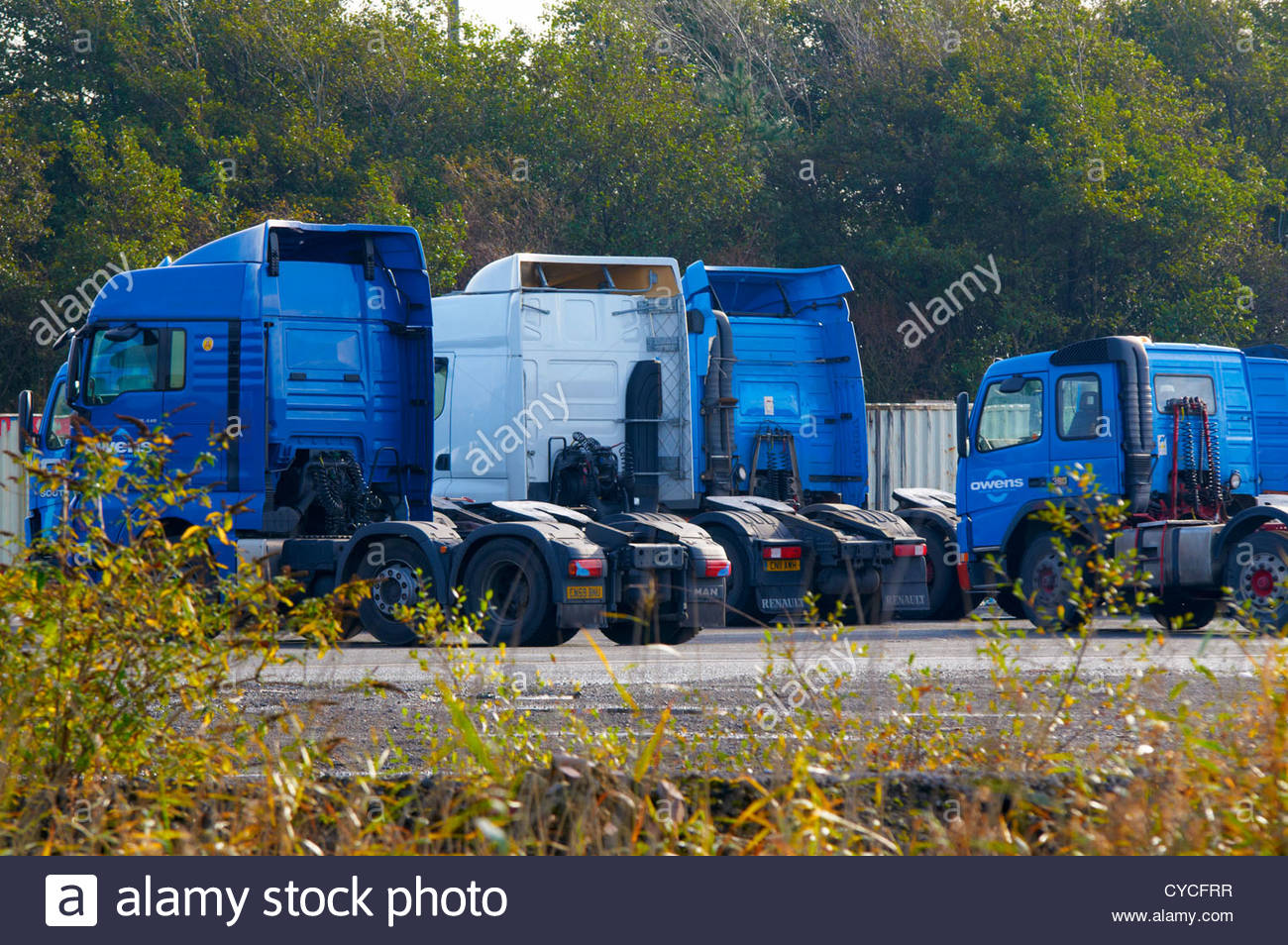 Lorries Parked Stock Photos & Lorries Parked Stock Images - Alamy