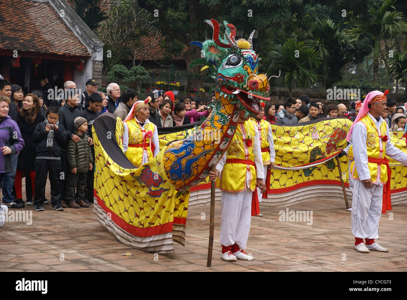 Vietnam traditional dance hi-res stock photography and images - Alamy