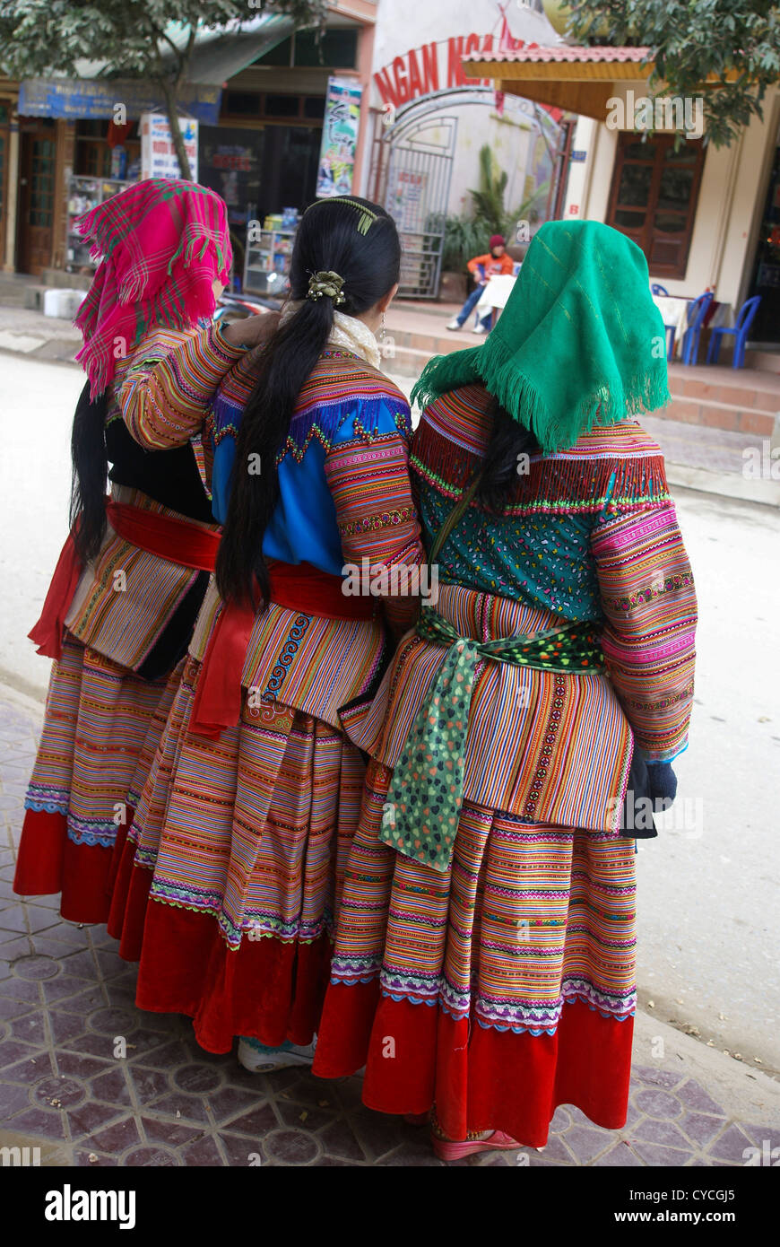 Hmong women in traditional dress hi-res stock photography and images ...
