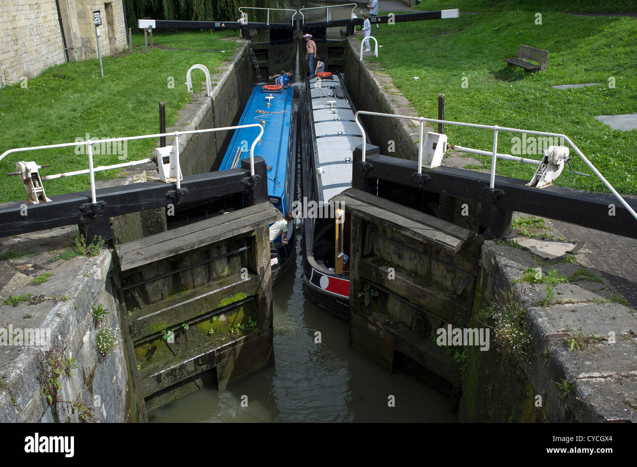 Opening Canal Lock Gates at Bath Stock Photo - Alamy