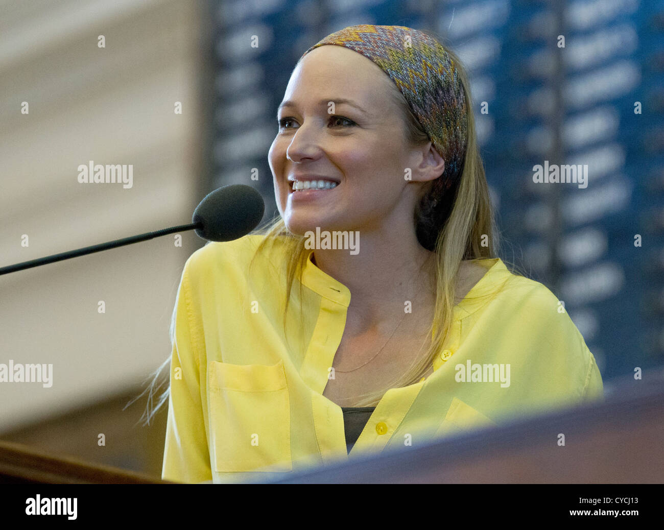 Jewel singer hi-res stock photography and images - Alamy
