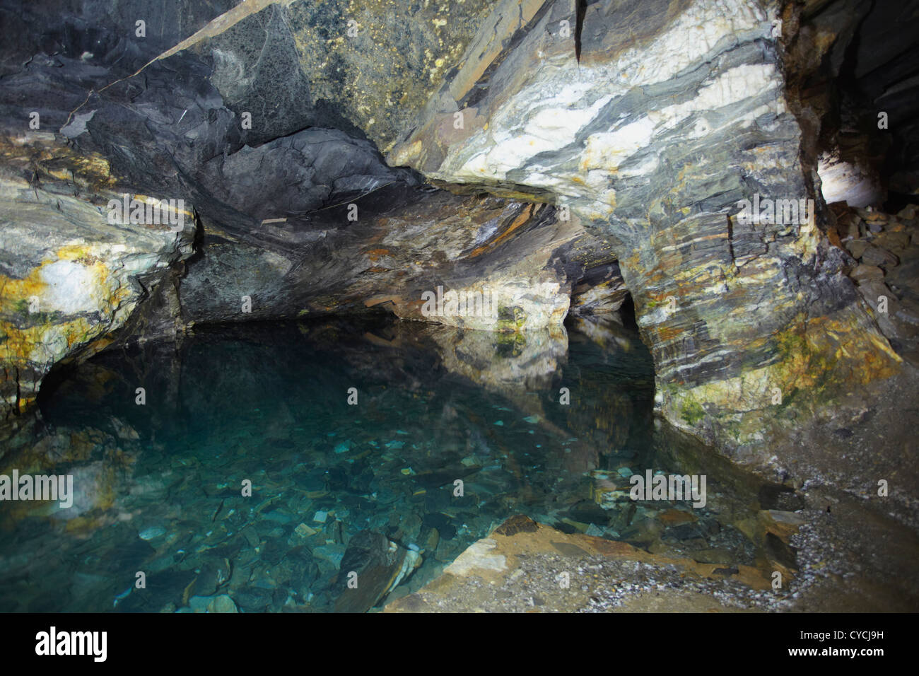 Subterranean lake hi-res stock photography and images - Alamy