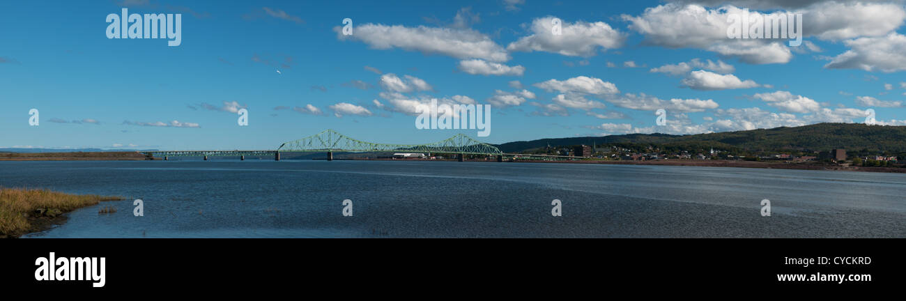 Light couds hi-res stock photography and images - Alamy