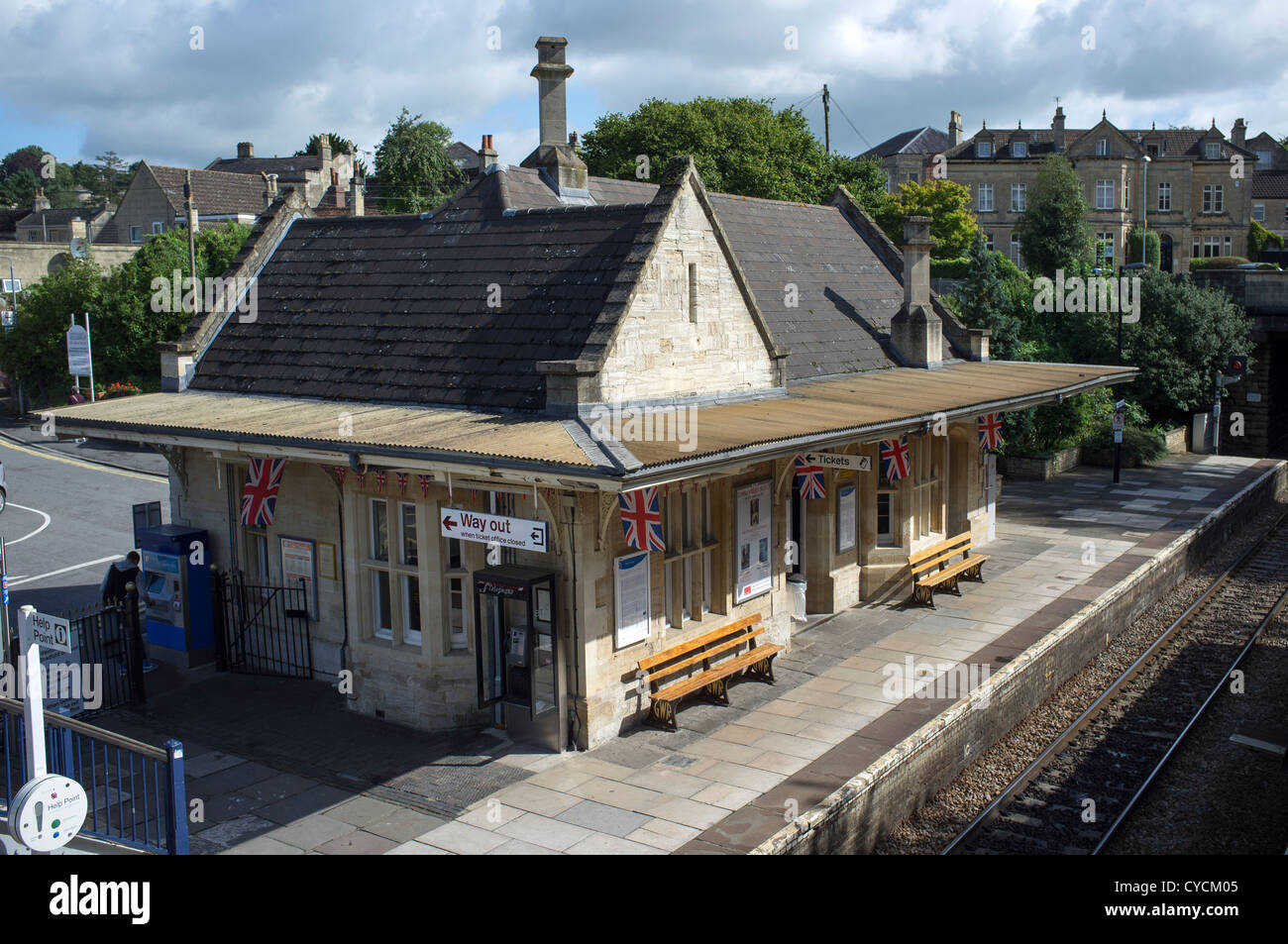 Bradford on avon train station hi-res stock photography and images - Alamy