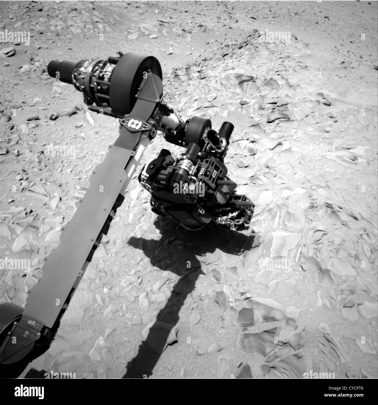 NASA’s Mars rover Curiosity inspects the rock target 'Bathurst Inlet ...