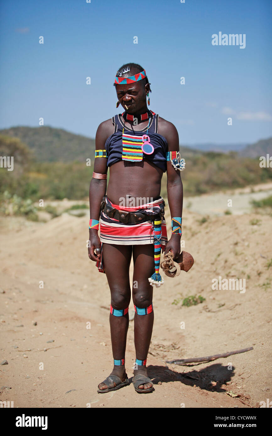 Tribal man from the Ari tribe Stock Photo - Alamy