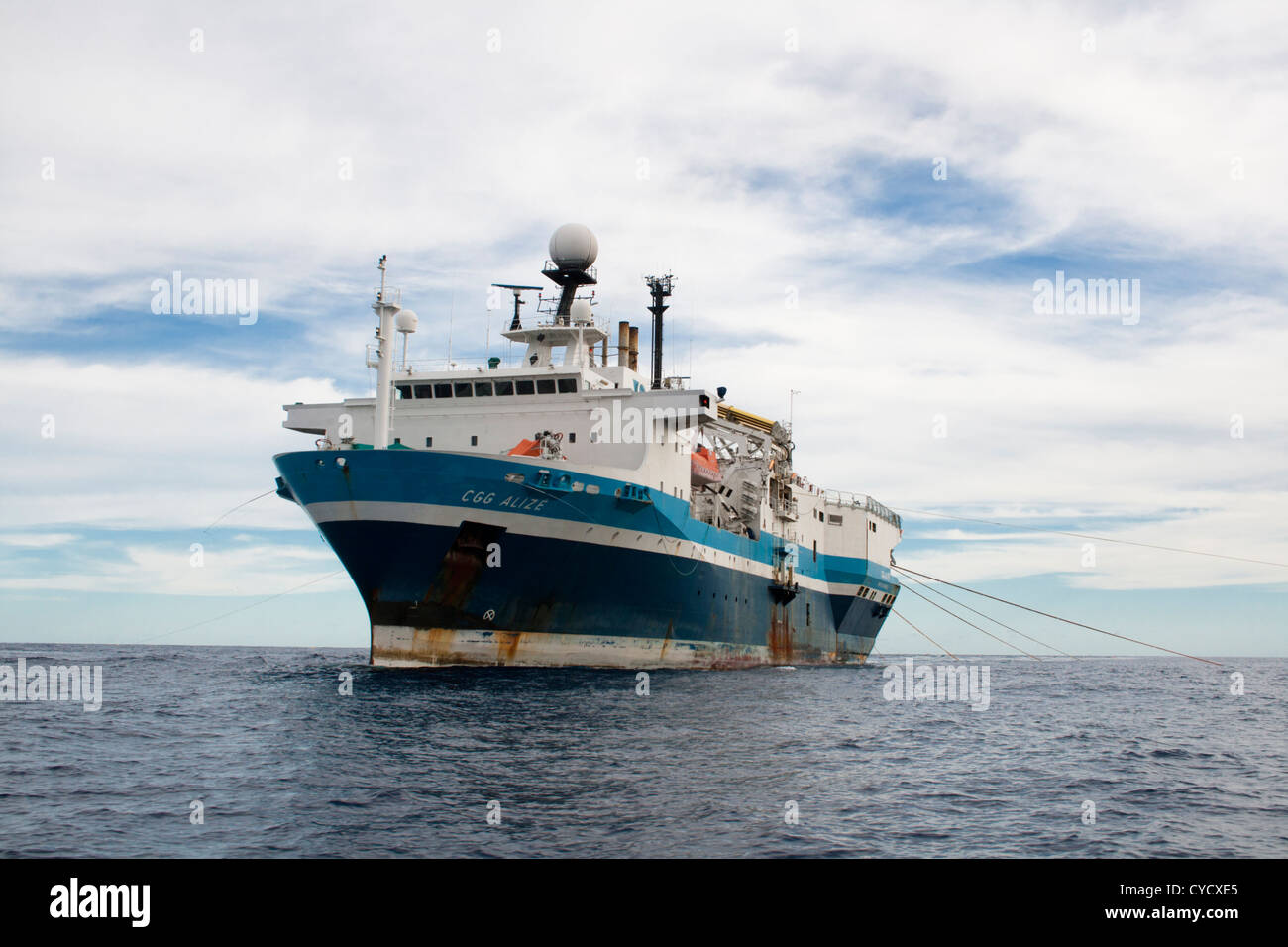 CGG Alizé seismic vessel towing streamers seismic cables looking for ...
