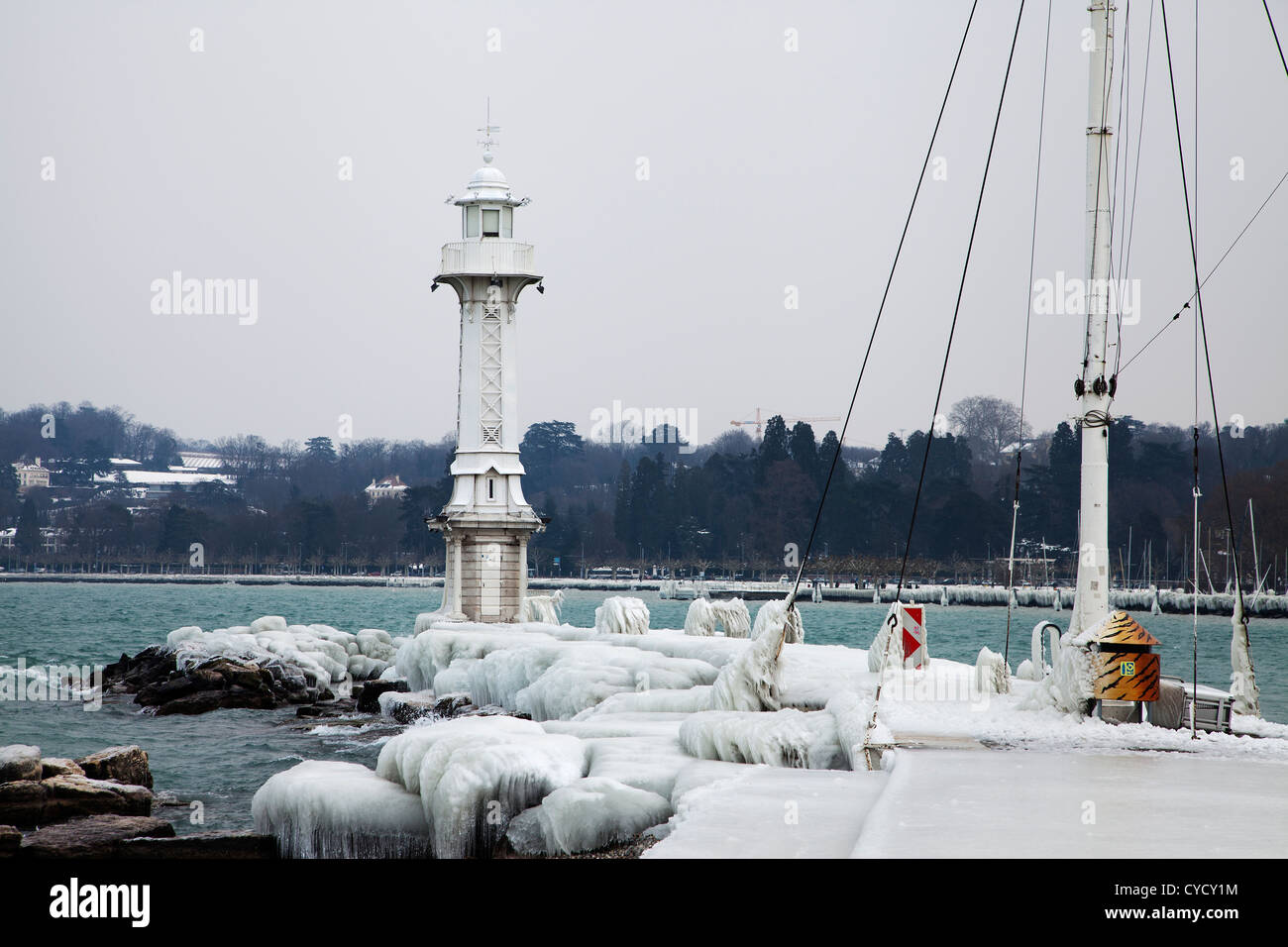 Frozen Geneva lighthouse Stock Photo - Alamy