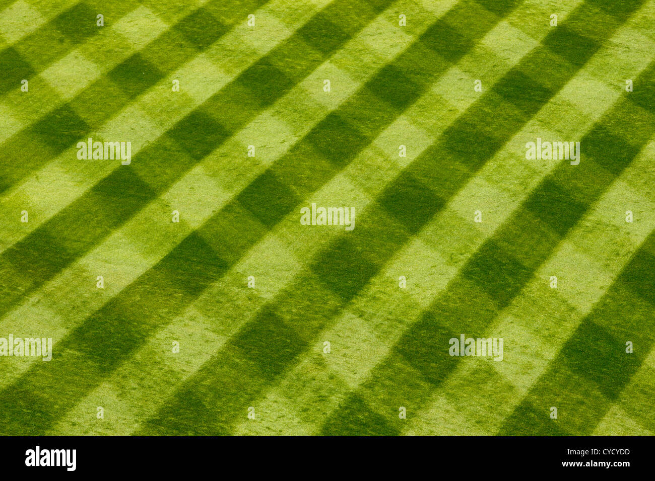 Grass mowed in a crisscross pattern Stock Photo - Alamy