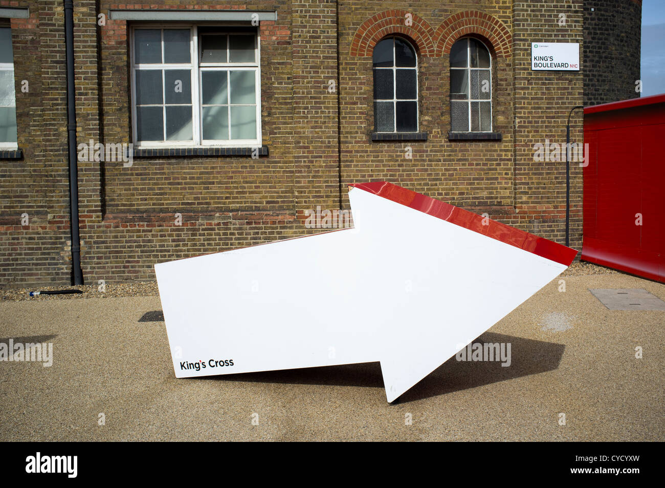 Kings Cross Direction Arrow Stock Photo - Alamy