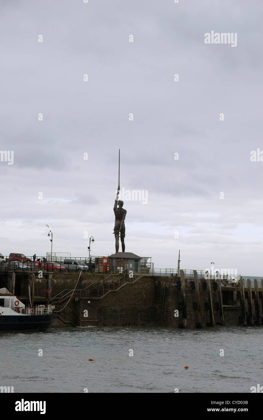 Bronze statue on Devon seafront Stock Photo - Alamy
