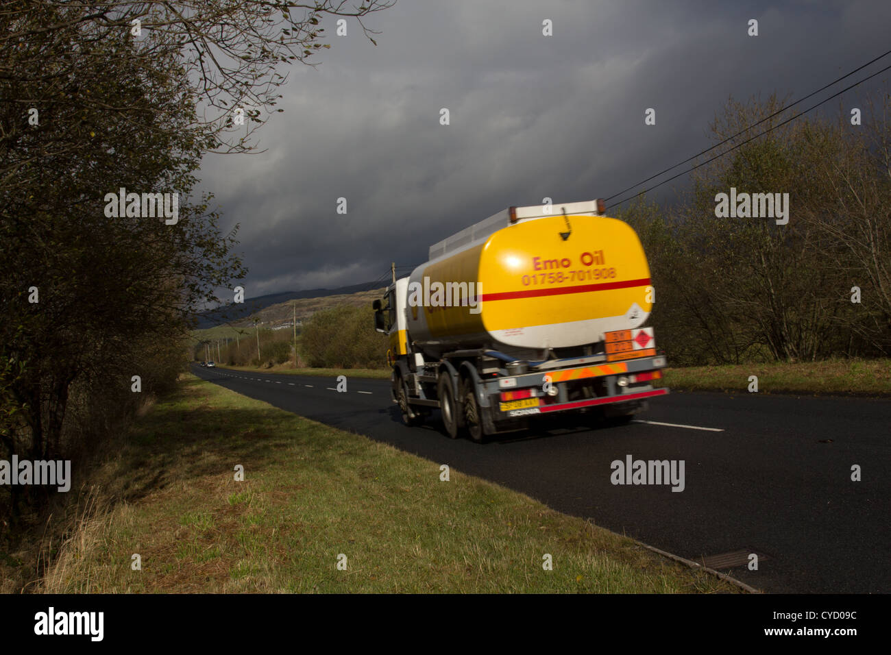 Shell tanker hi-res stock photography and images - Alamy