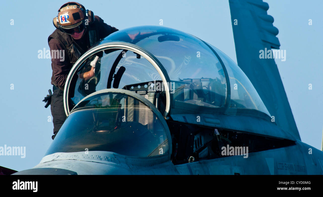 Canopy strike hi-res stock photography and images - Alamy