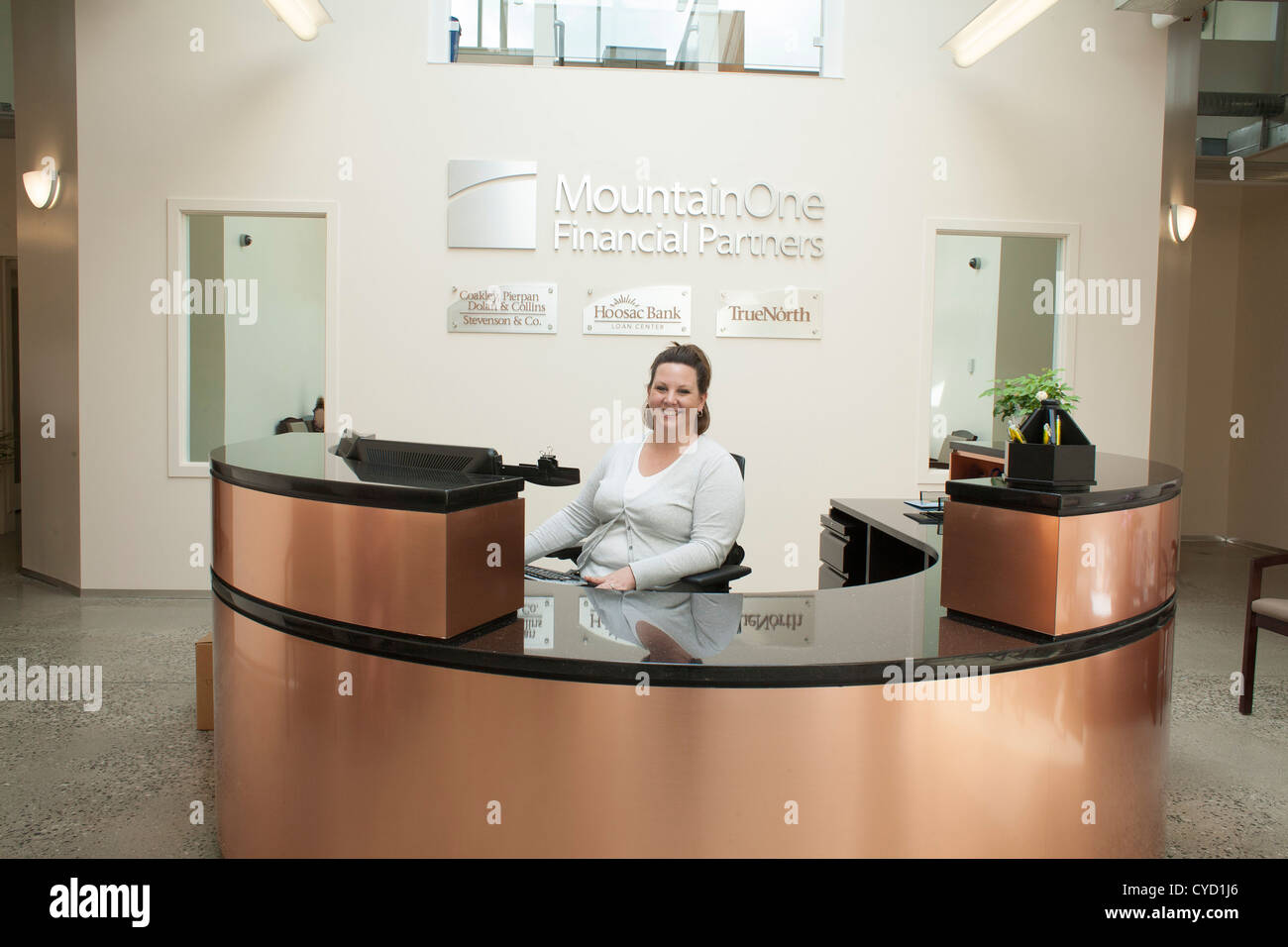 Inside bank desk hi-res stock photography and images - Alamy