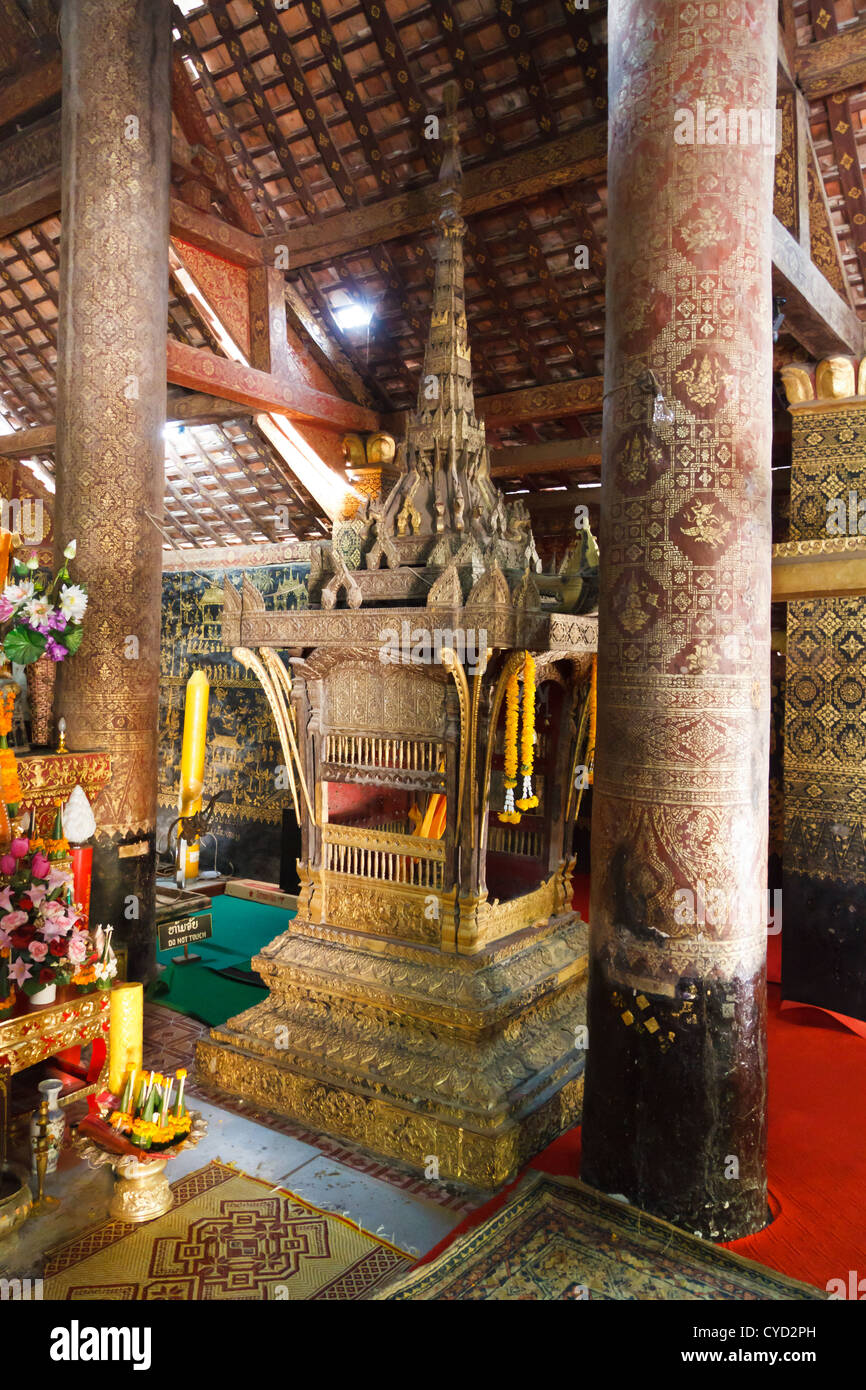 The Interior of the Temple Vat Xieng Thong in Luang Prabang, Laos Stock ...