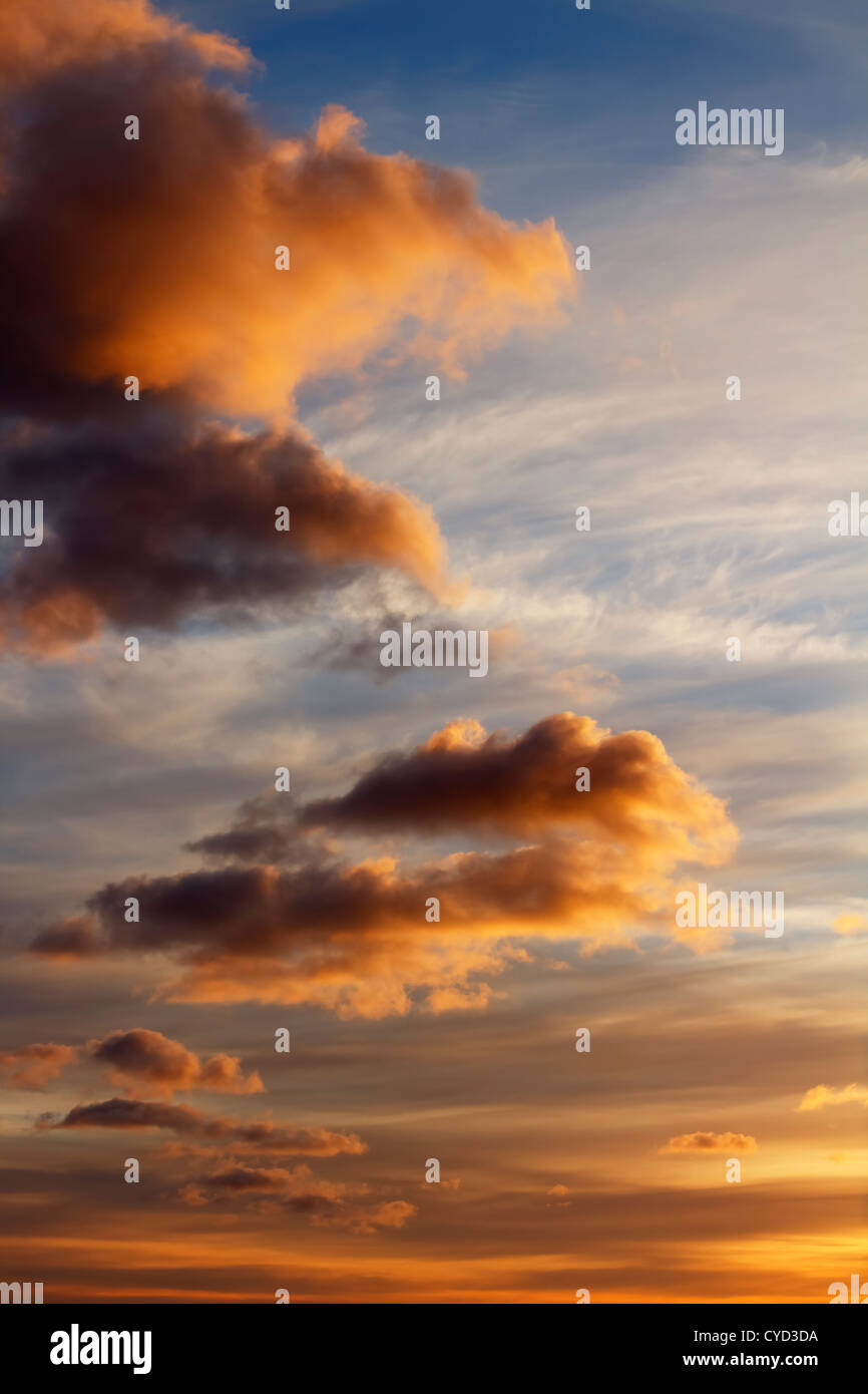 Sunset skies clouds hi-res stock photography and images - Alamy