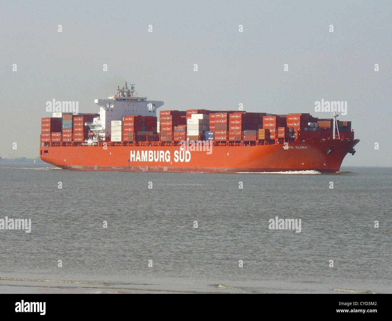 The container ship 'Santa Clara', operated by Hamburg Süd, is seen ...