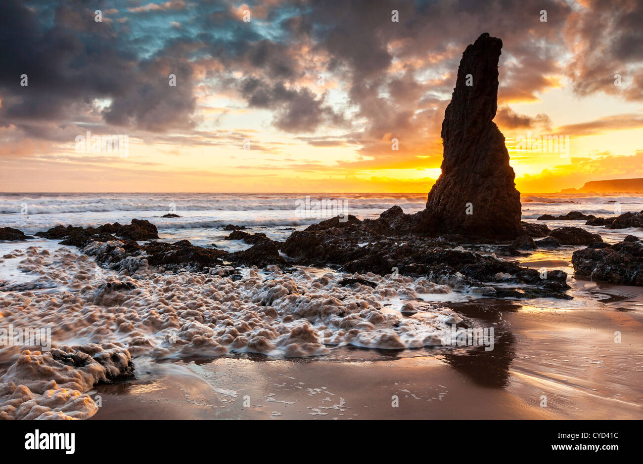 Scotland sea beach storm hi-res stock photography and images - Alamy
