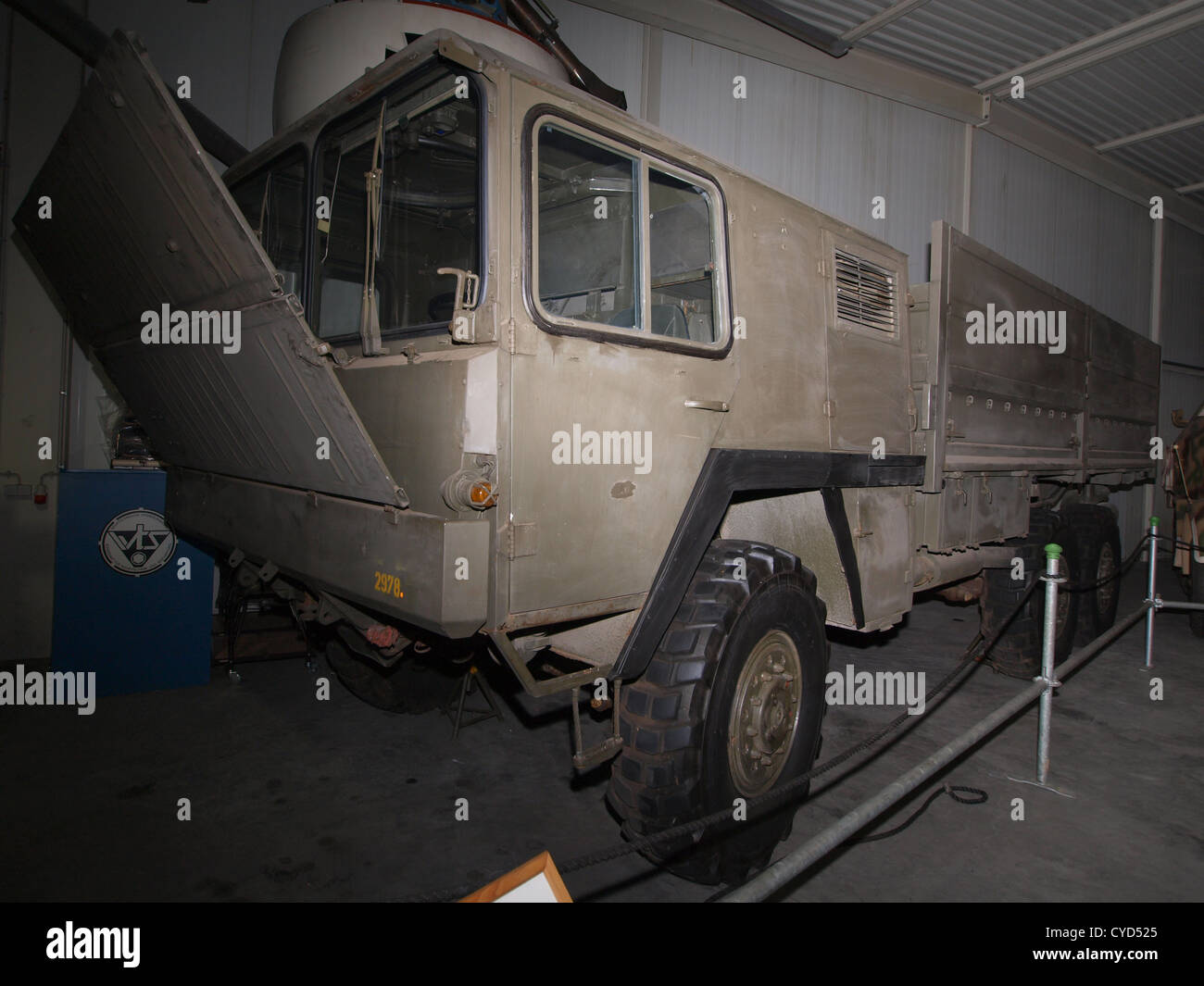 Missile launcher man hi-res stock photography and images - Alamy