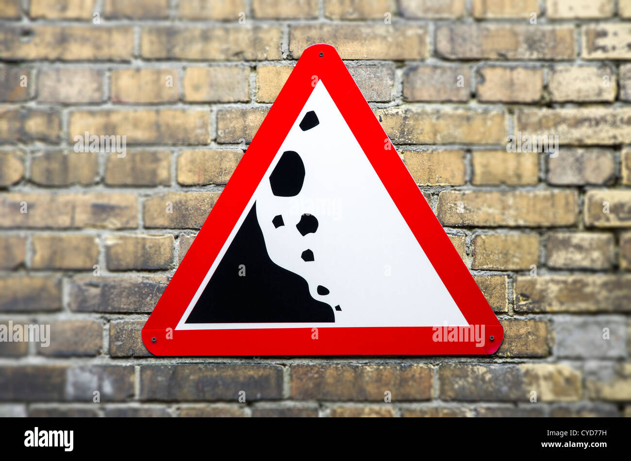 Caution falling stone warning sign hi-res stock photography and images ...