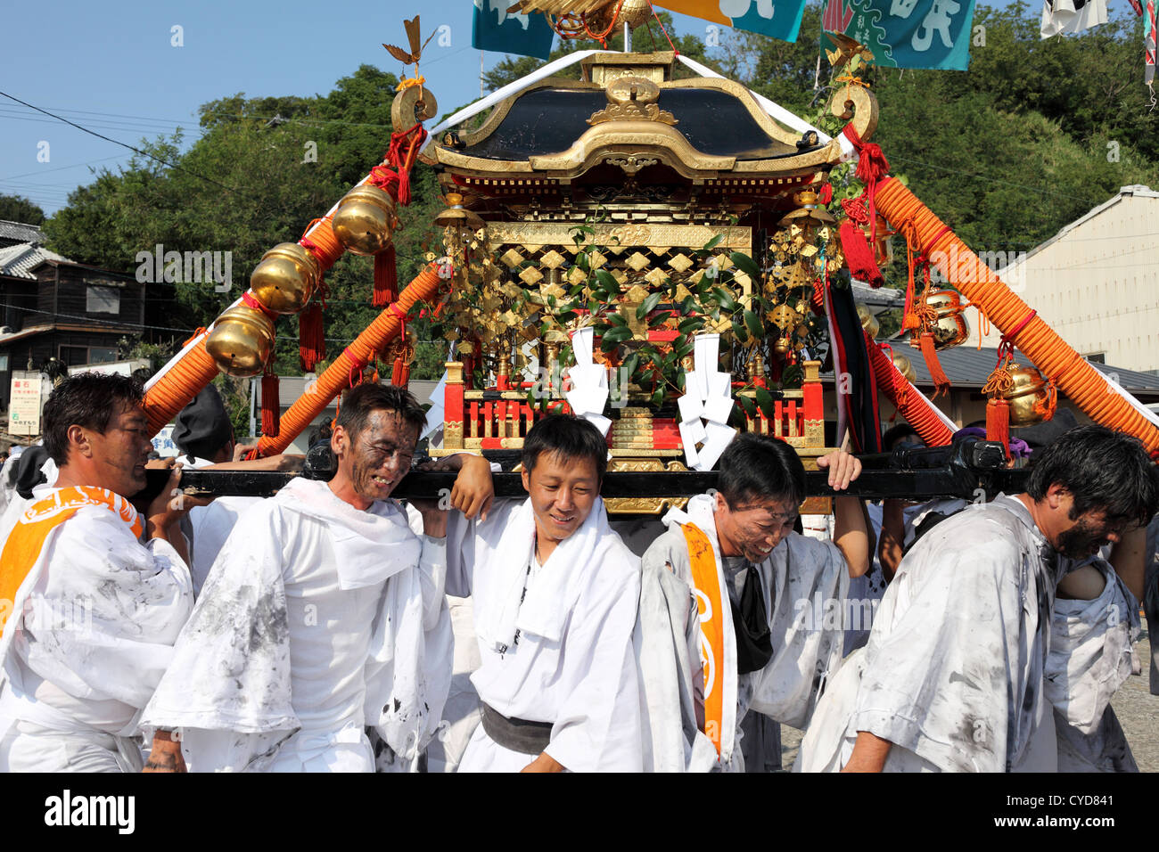Portable shrine hi-res stock photography and images - Alamy