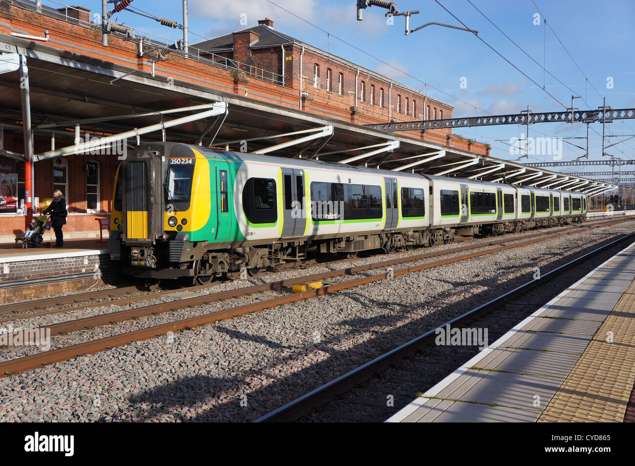 london midland train at Rugby station oct 2012 Stock Photo - Alamy