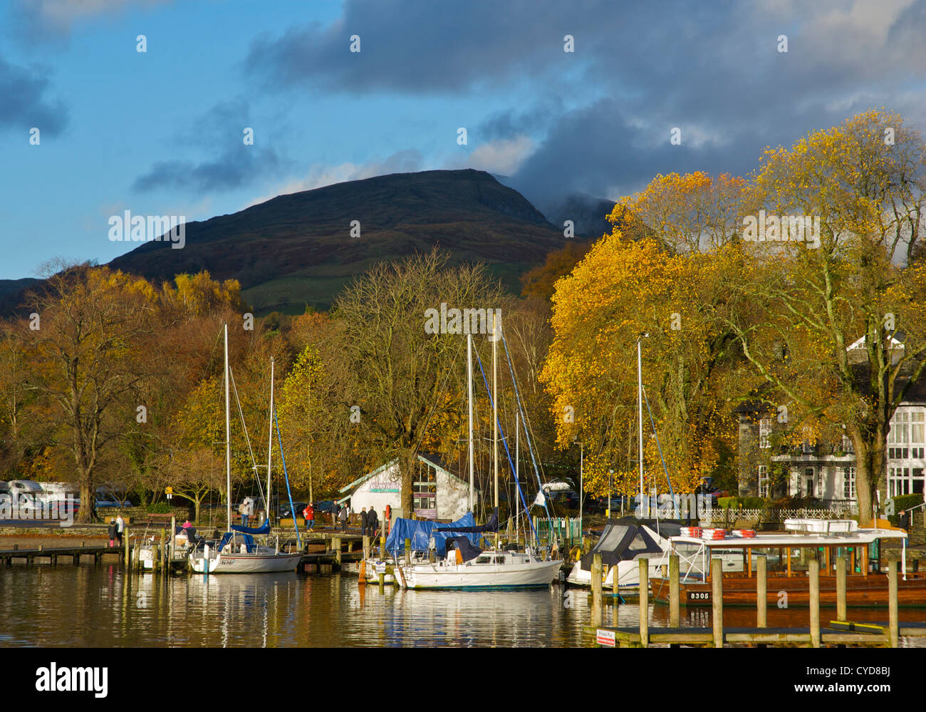 Autumn tints: Lake Windermere at Waterhead, Lake District National Park ...