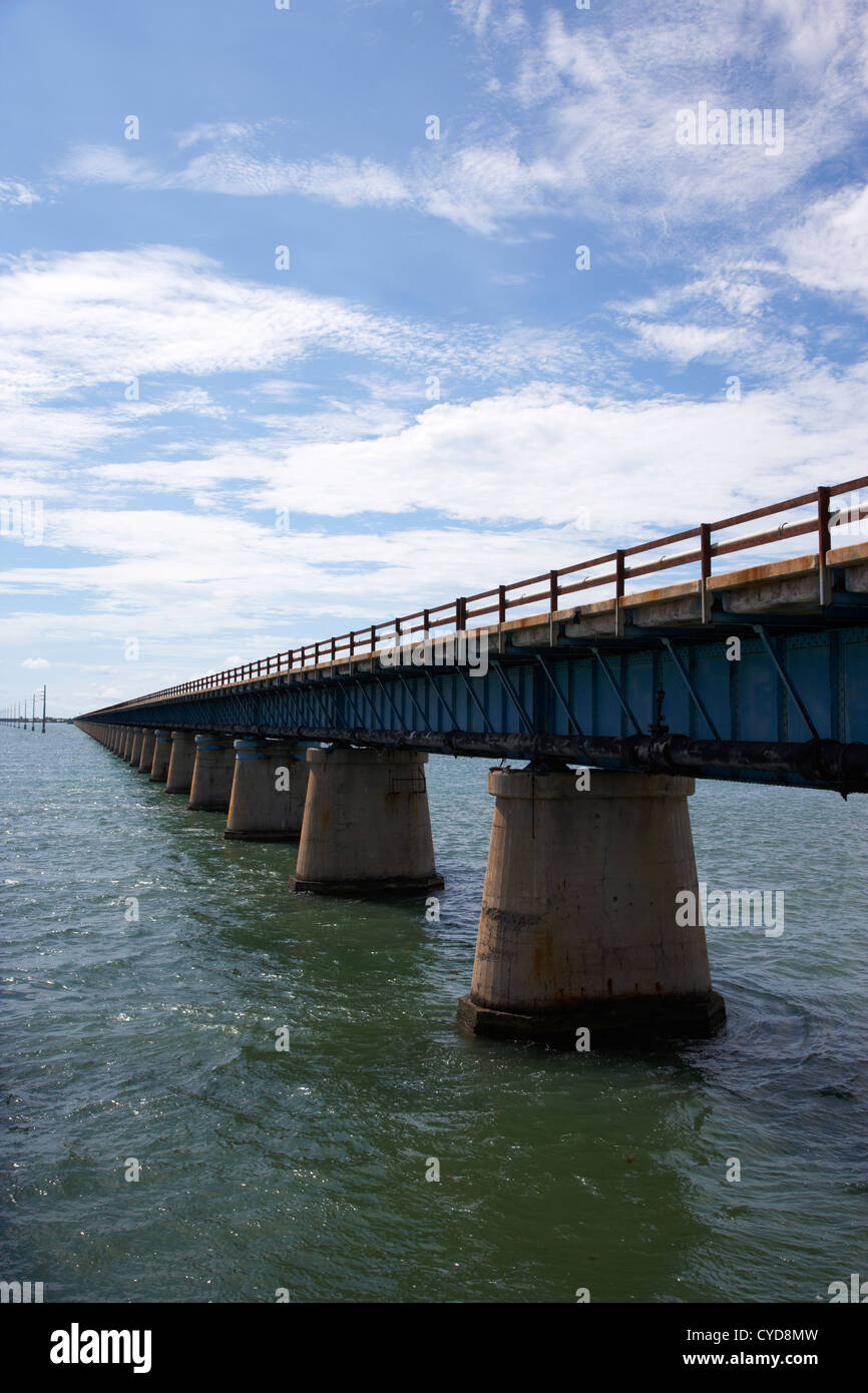 old seven mile bridge in marathon in the florida keys Stock Photo - Alamy