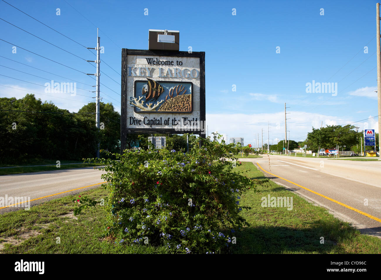 welcome to key largo dive capital of the world roadsign florida keys ...